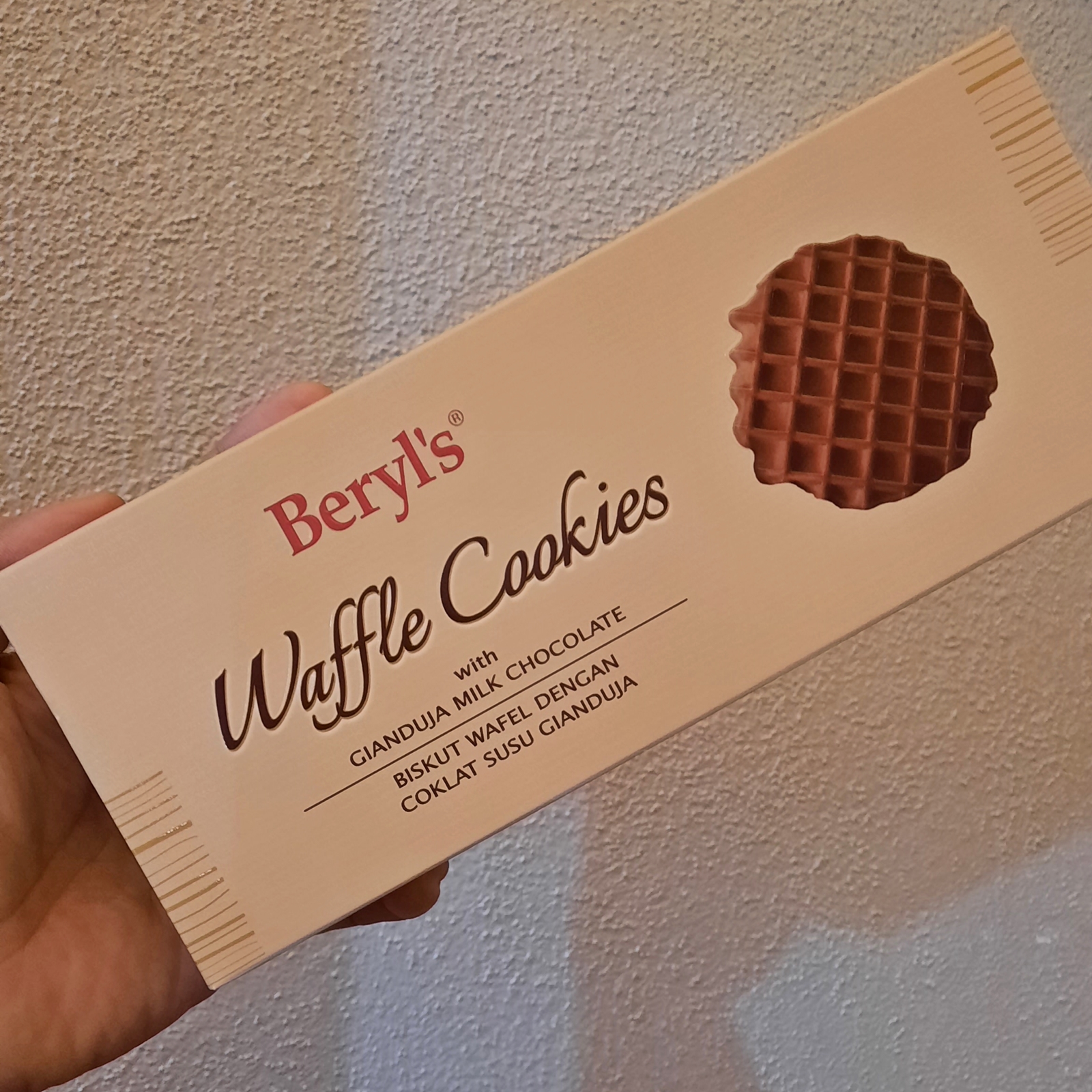 Beryl's Waffle Cookies Coated With Gianduja Milk Chocolate 80g | Lazada PH