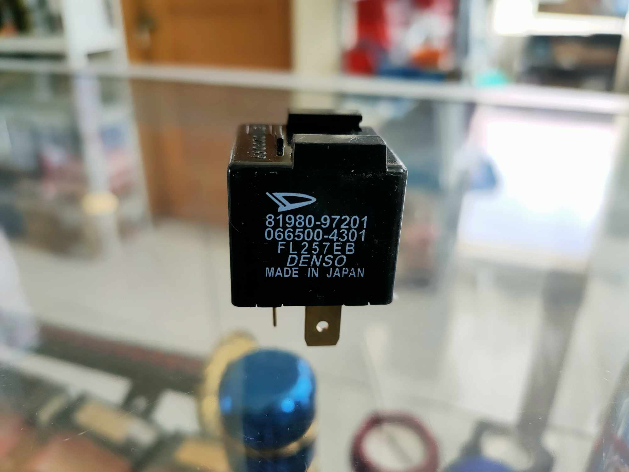 DENSO FLASHER RELAY 3pin 12.8V (81980-97201) (1pc only) | Lazada PH