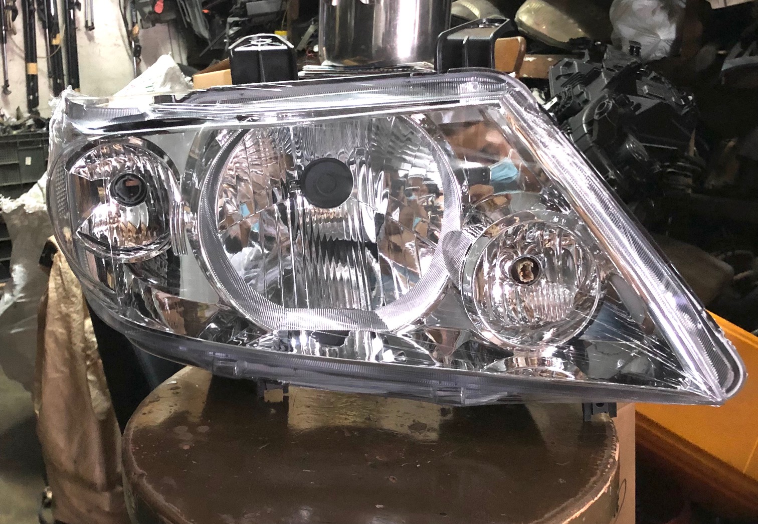 Isuzu Crosswind Headlight Headlamp 2005-2008 Right *Passenger side ...
