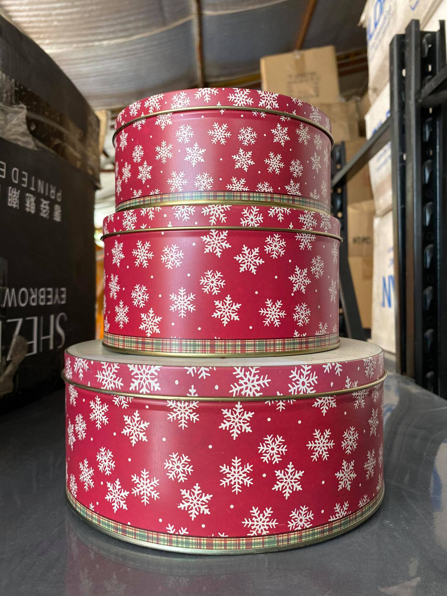 Christmas Tin Can/ Gift Box Candy &Cookie Storage Box Hanging Tree ...