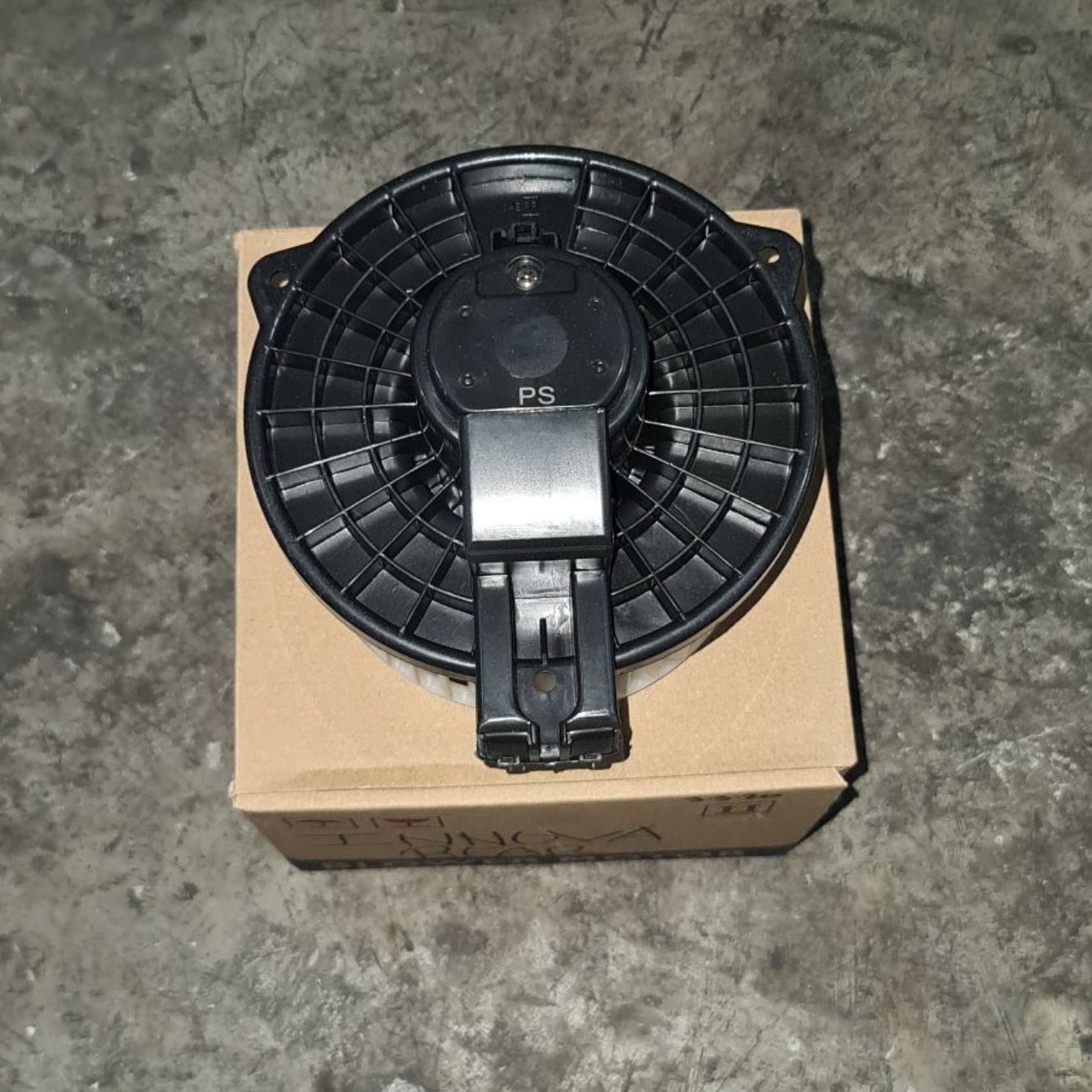 Toyota Innova Old Rear Airconditioning Blower Motor (Class A) | Lazada PH