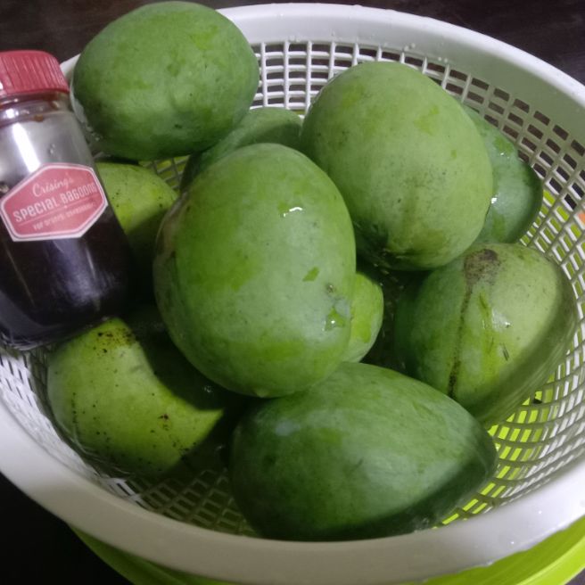 Green Mango With Bagoong