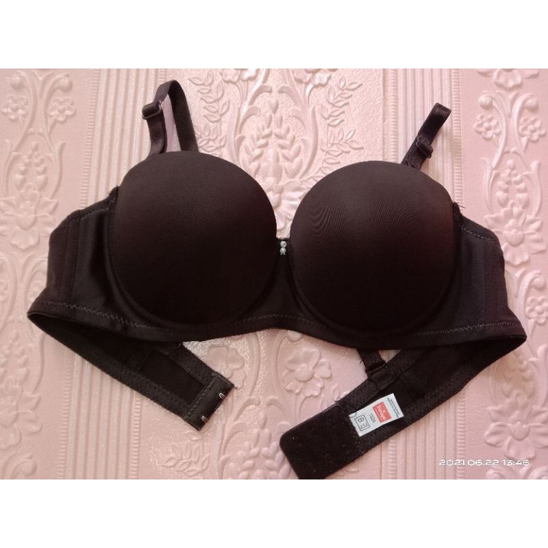 triumph strapless bra style with wire on hand sizes 32343638 cap A and ...