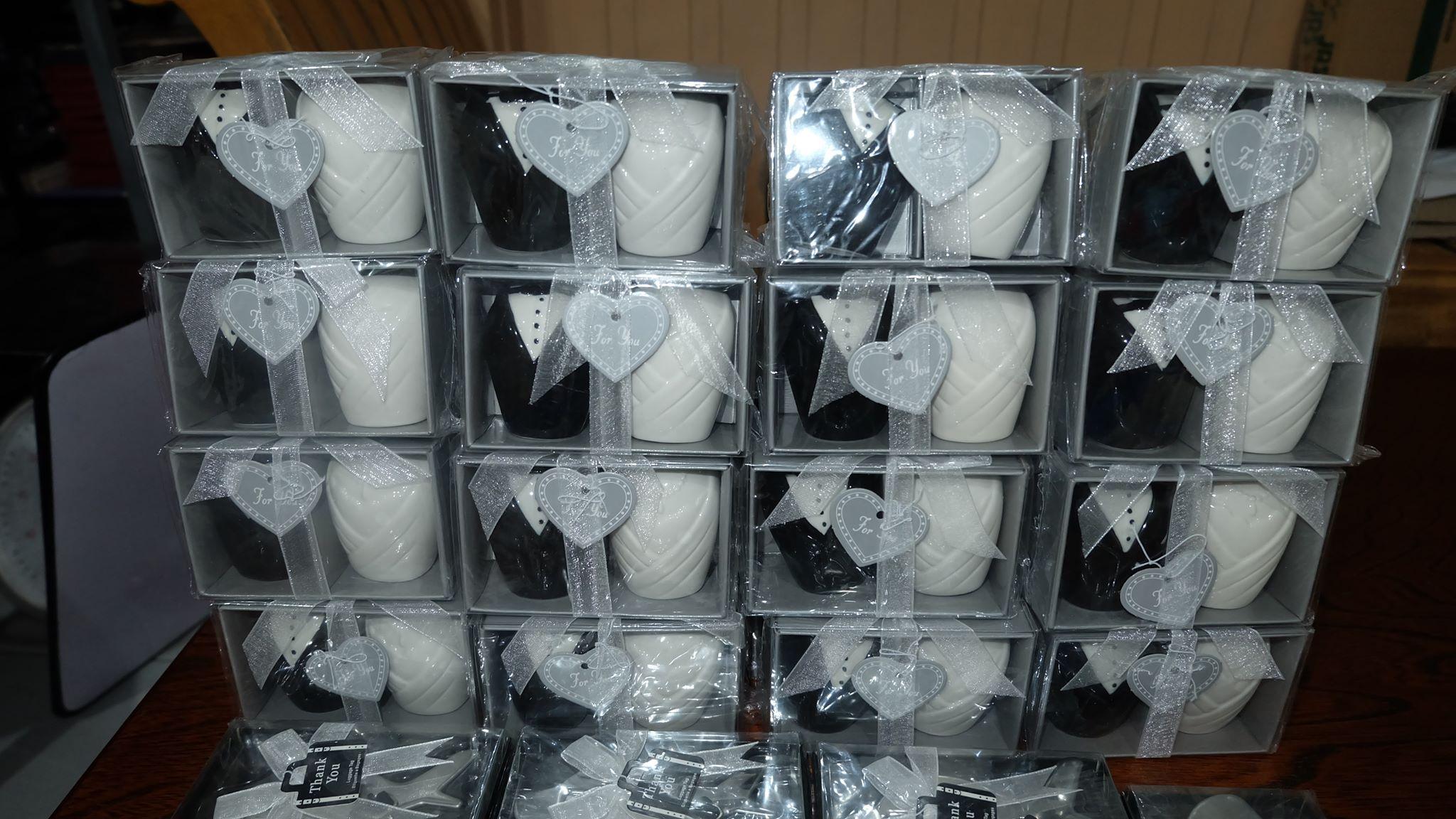 50 sets shakers Useful Unique Ceramic Wedding Giveaways Souvenirs Bride ...