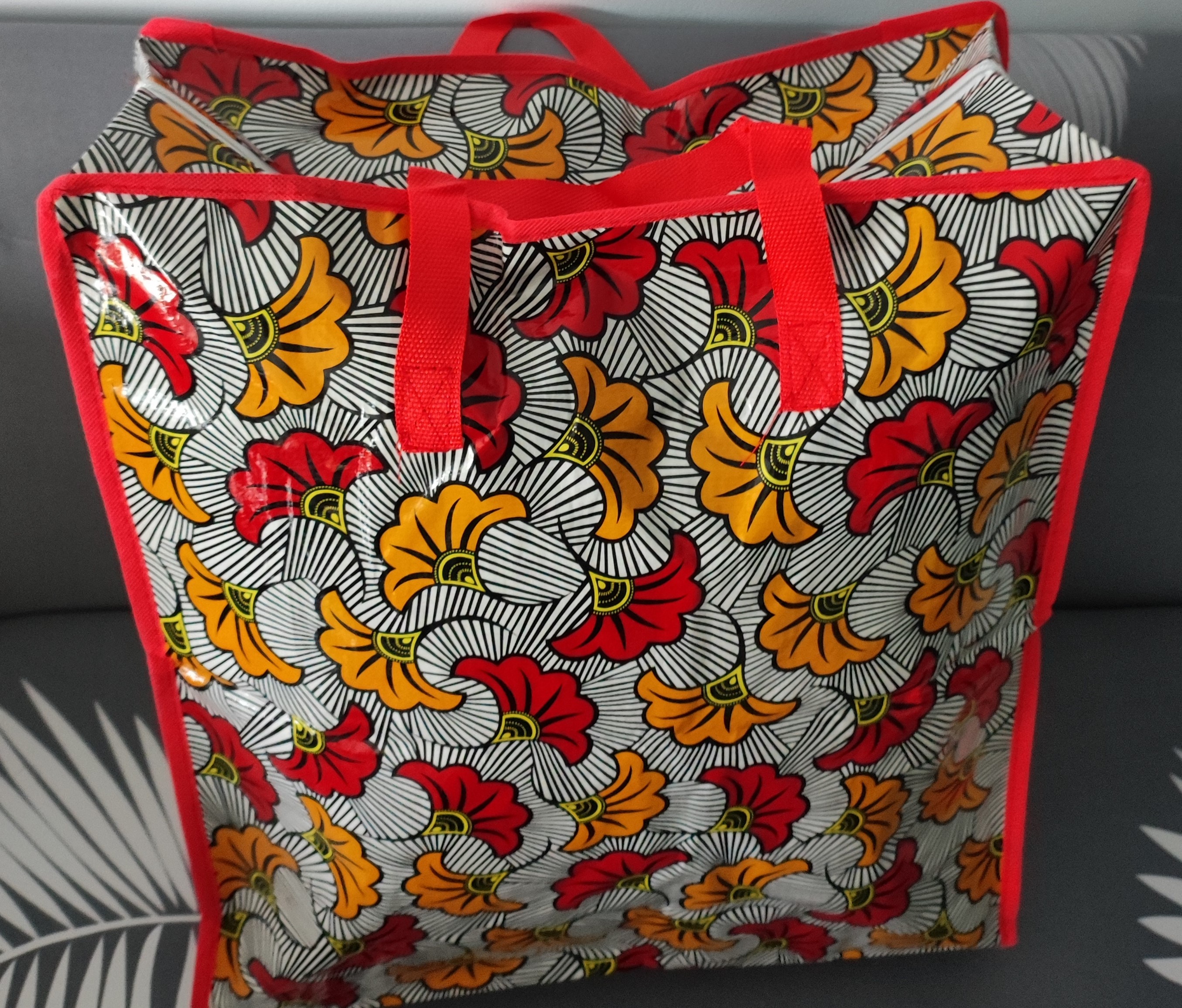 ASSORTED COLOR SAKO BAGS LAMINATED BAGS, TRAVELING BAGS ( SMALL SIZE ...