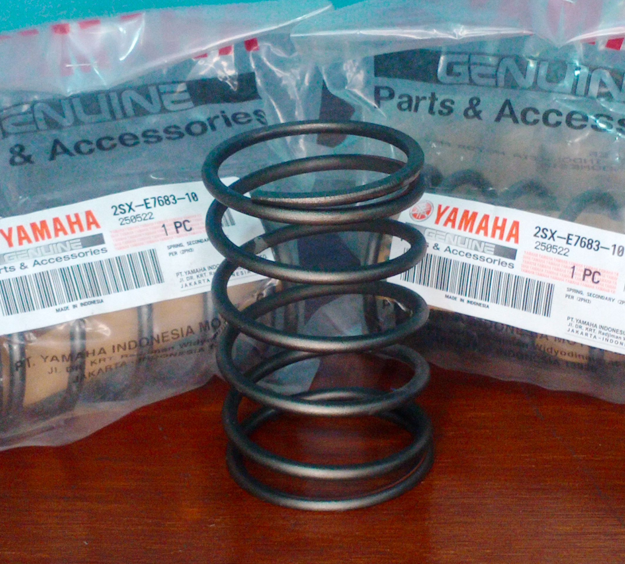 Genuine Yamaha Center Spring 1000rpm, Secondary 2SX-E7683-10 for Mio i ...