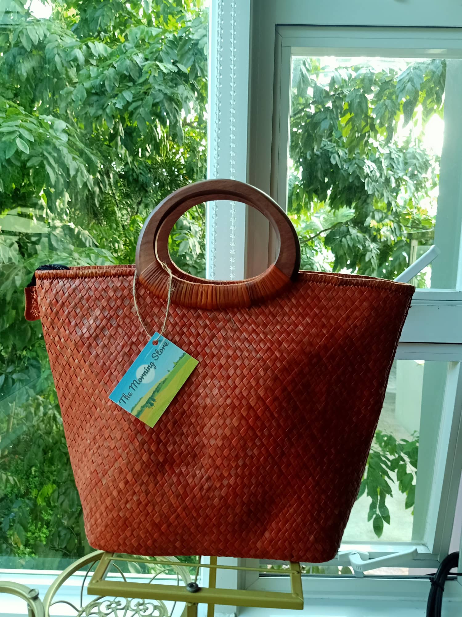 Modern Bayong Bag made from Pandan Leaves with Wood Handle and Zipper ...