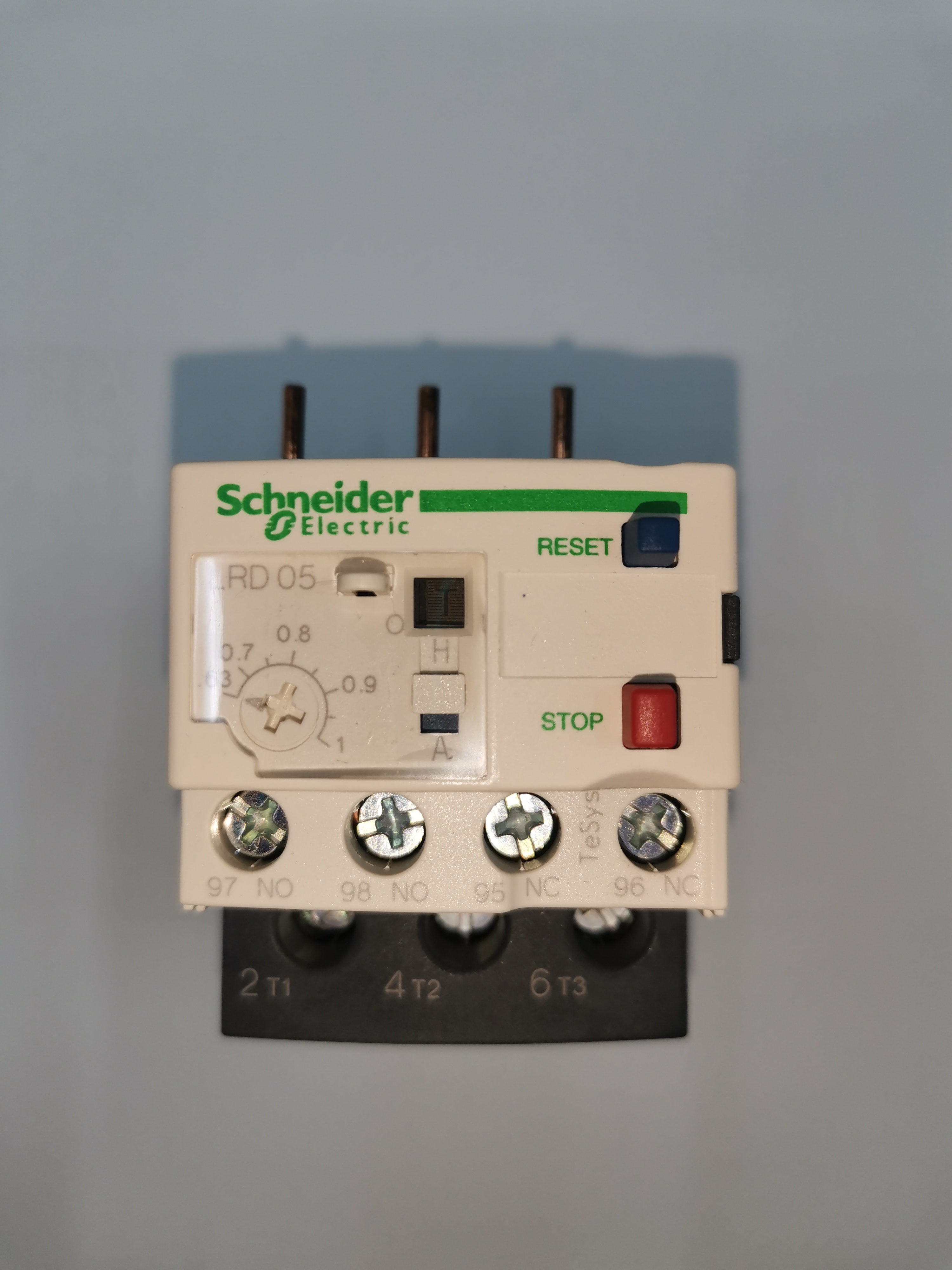 Thermal Overload Relay 0.63 -1 A ,Overload Relay (Schneider) LRD05 ...