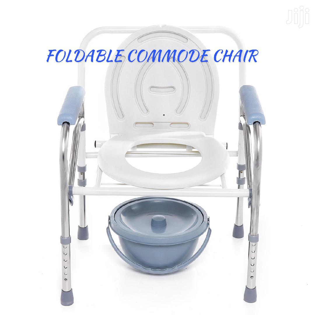 Heavy Duty Commode, Medical Bedside Folding Commode Chair Toilet for ...