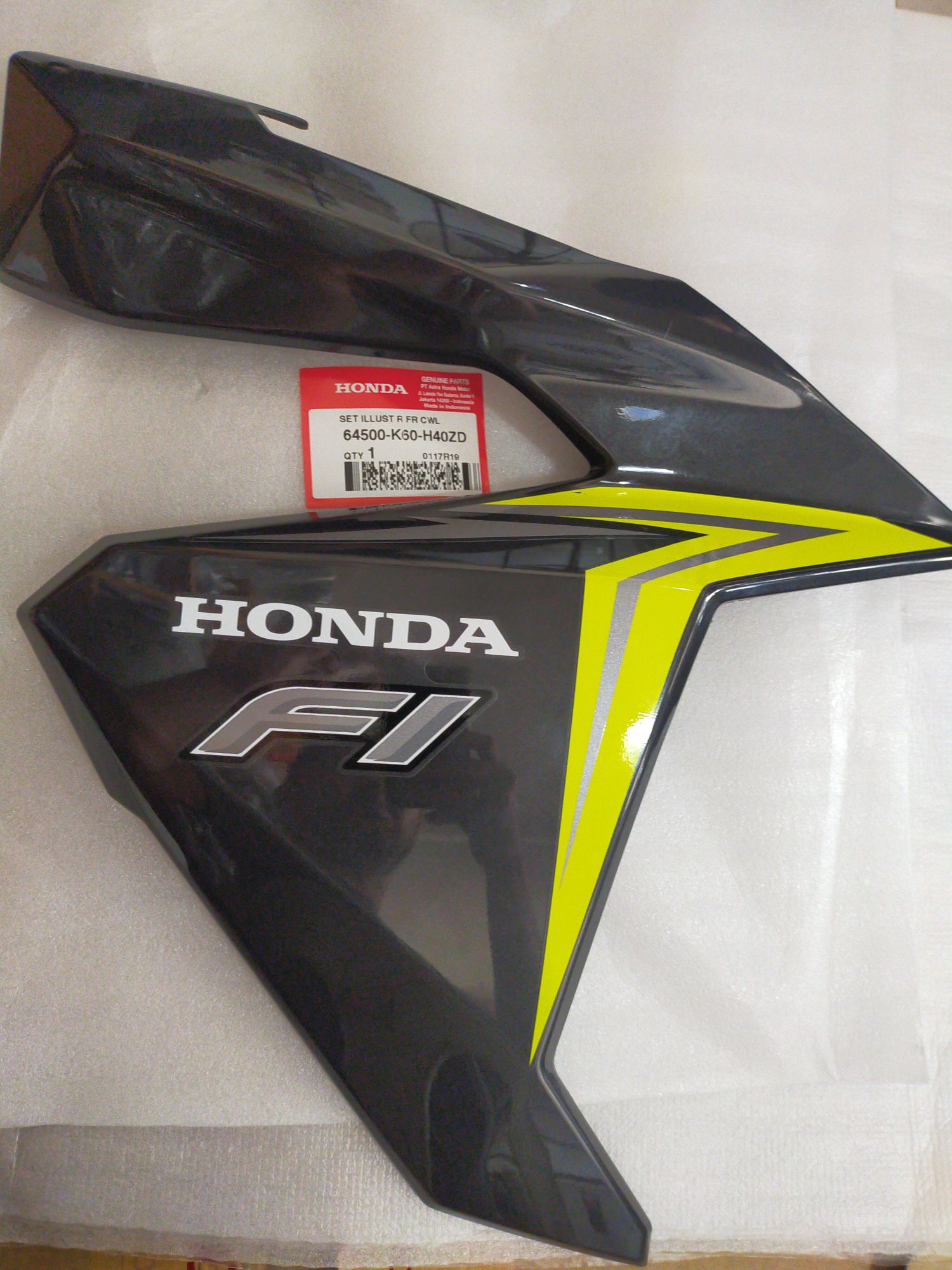 HONDA CLICK 125 V1 RIGHT FRONT COVER GLOSS BLACK 64500K60H40ZD | Lazada PH