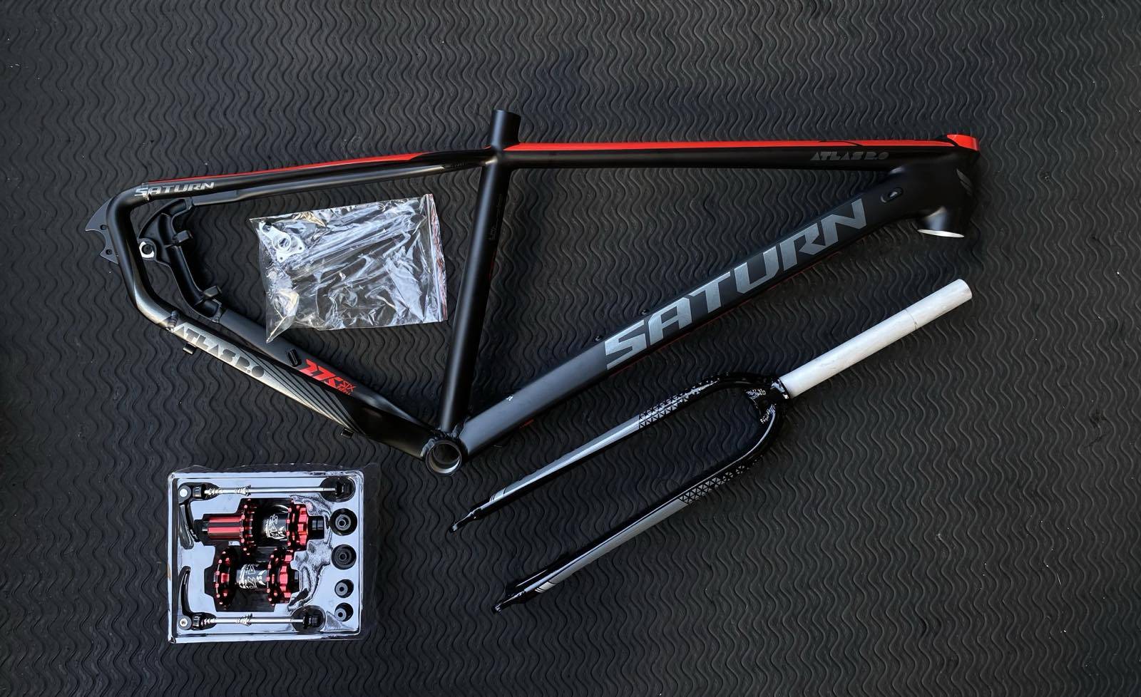 SATURN ATLAS BUNDLE (ATLAS FRAME, ATLAS HUBS & JANUS RIGID FORK 1.0 & 2 ...