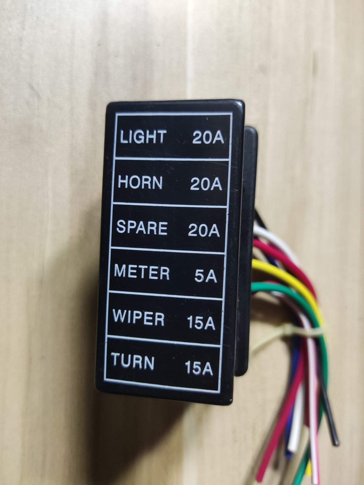 Car Show Plug In Fuse Box 6T with FREE Fuse Set (Standard Sizes) (SIX ...