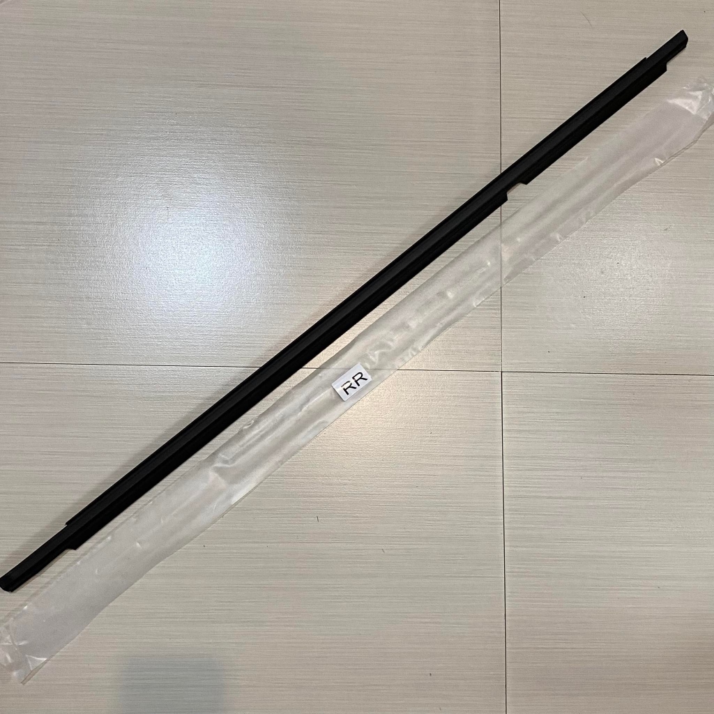 Universal Toyota Innova 2005-2015 car door window weatherstrips trim ...