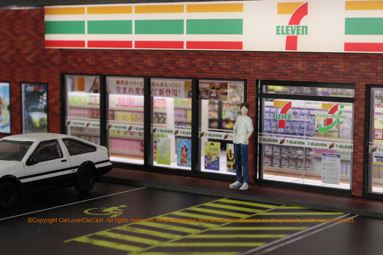 G-Fans Model 1:64 7-11 Store Diorama Model With Lights (710020) PVC ...