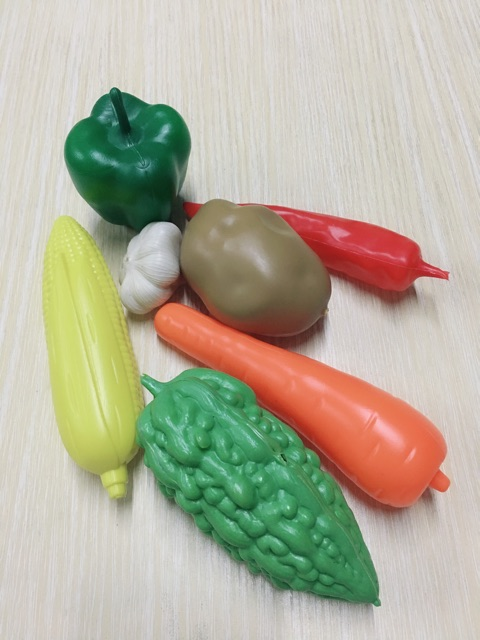 14 fruit and vegetable toys teach children to distinguish between ...