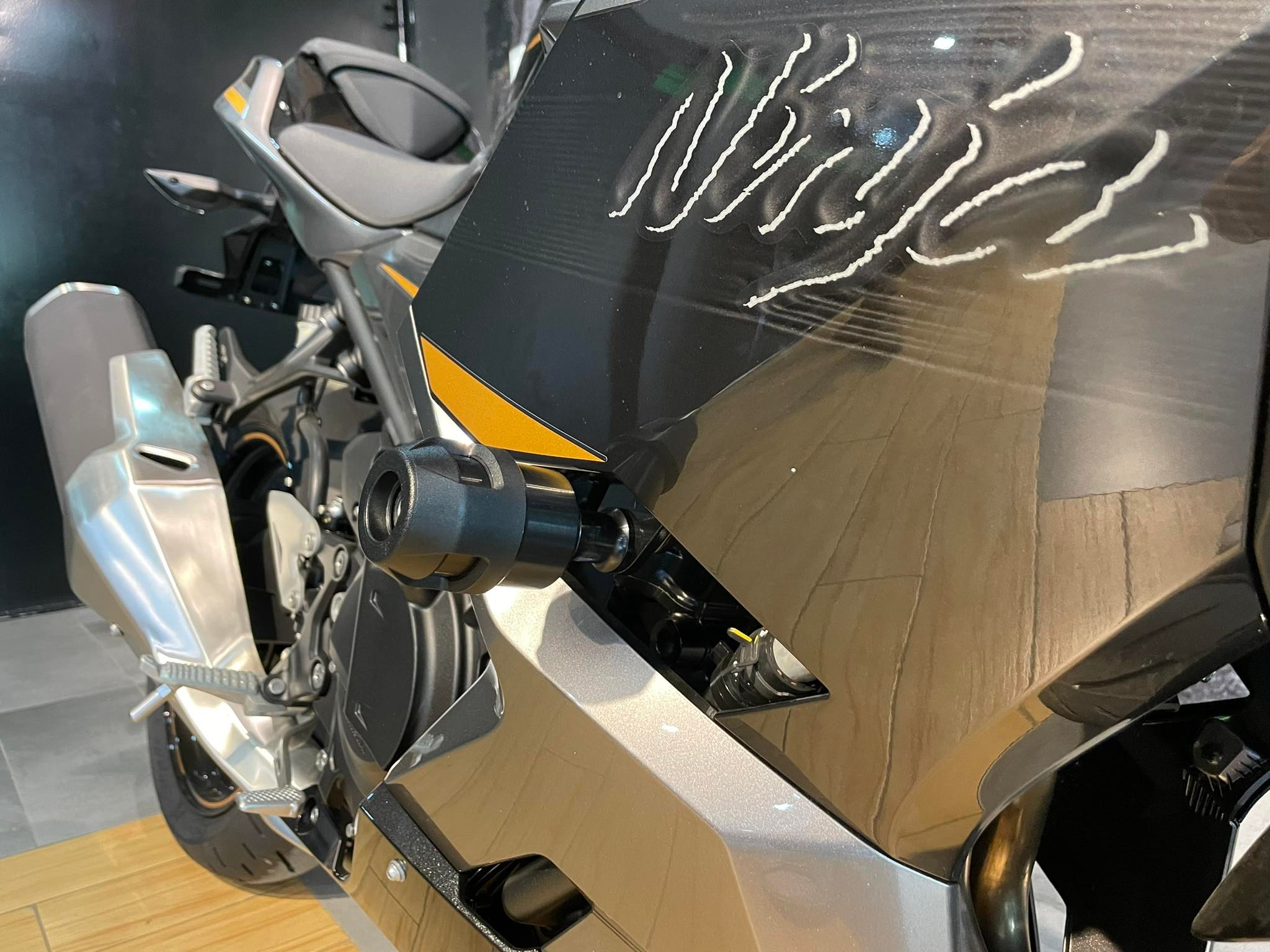 NINJA 400-Slider Kit Accesories (99994-1036) Kawasaki Genuine Parts ...
