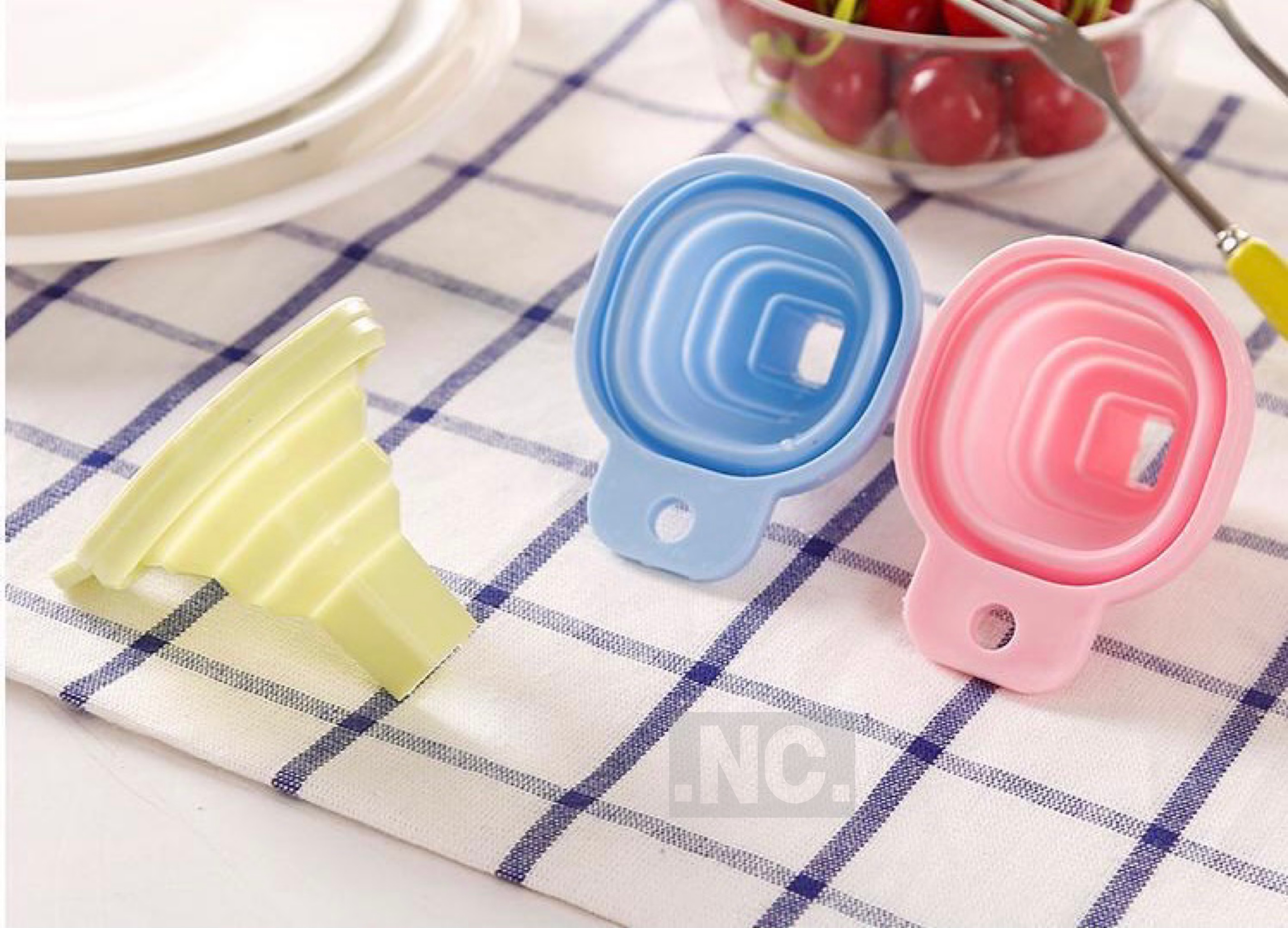Foldable Silicone Kitchen Funnel Telescopic Long-necked Household ...