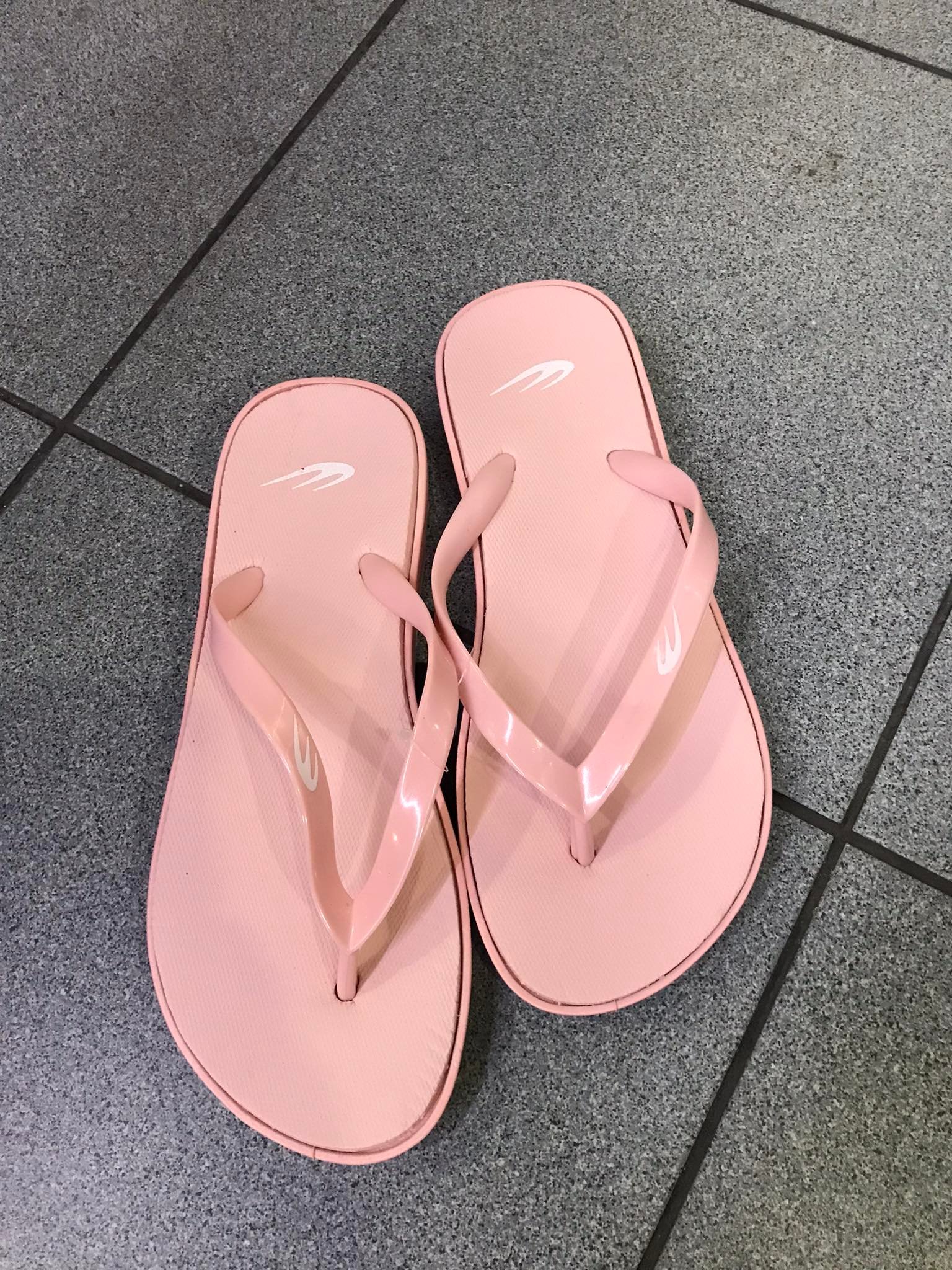 WORLD BALANCE Zania Ladies Flip Flops | Lazada PH