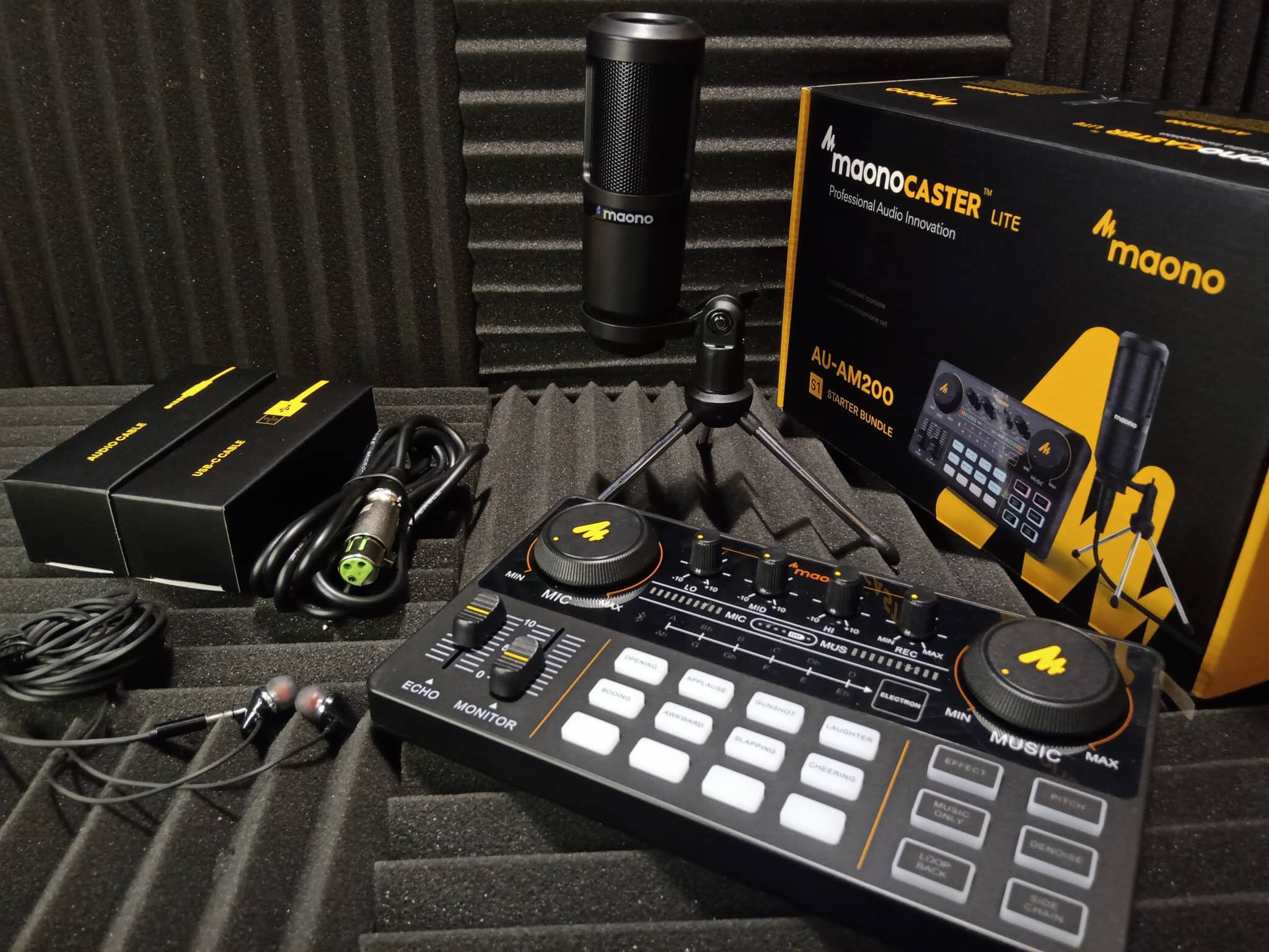 Maono AU-AM200 S1 Bundle Podcasting Streaming Console, Sound Card ...