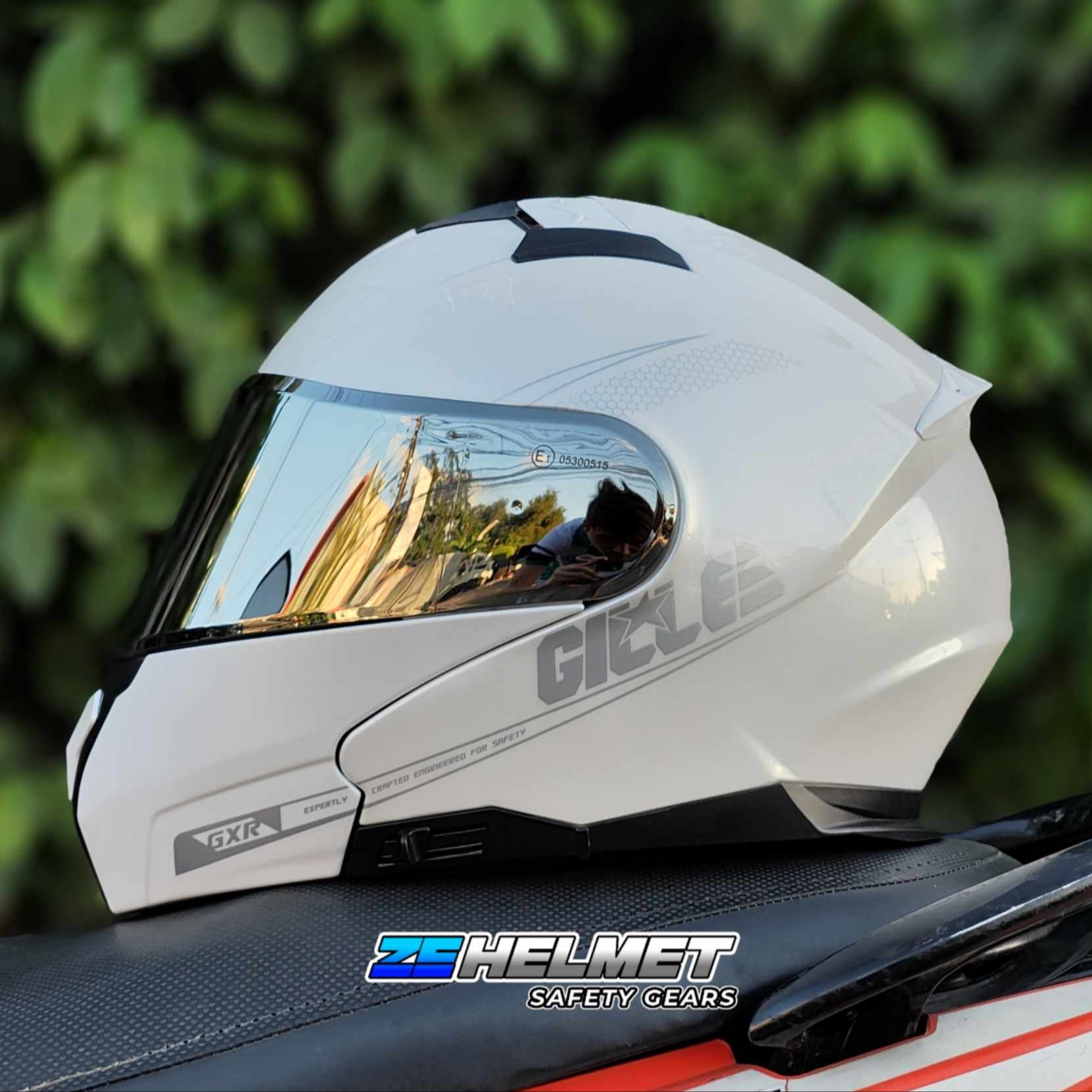 GILLE 526 GXR PLAIN (White) MODULAR - DUAL VISOR (with FREE Clear Lens ...