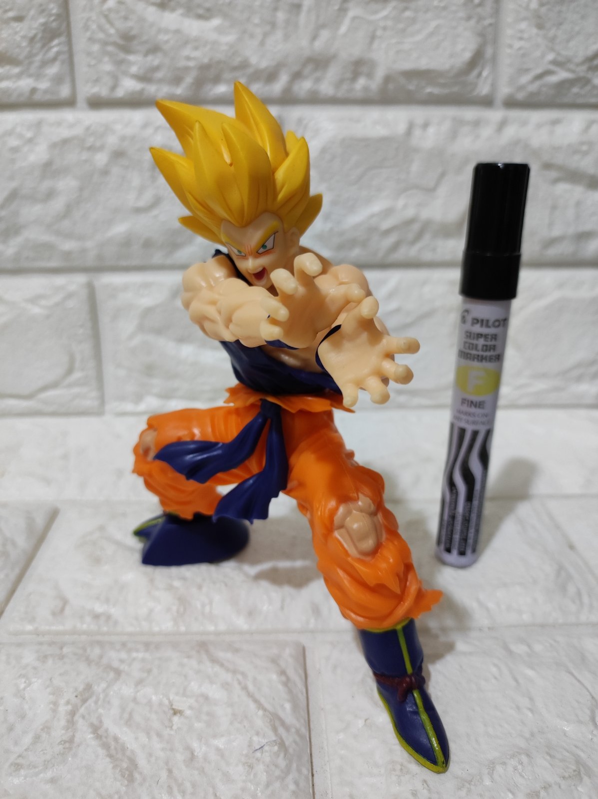 Dragon Ball Z DBZ Son Goku Jump 50th Anniversary Goku Small With Pose ...