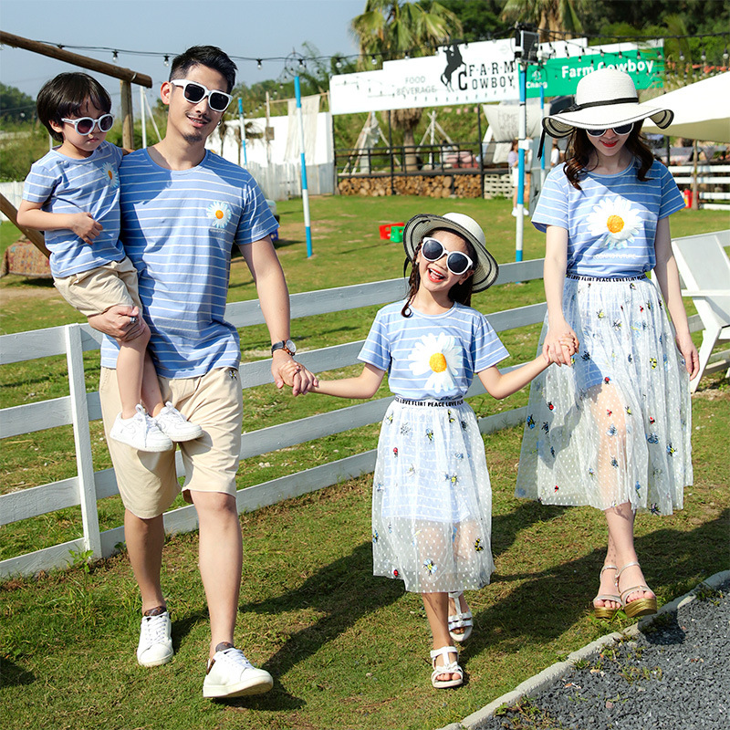 Parent child outfit 2022 new Xia Yangqi family of three mother and ...