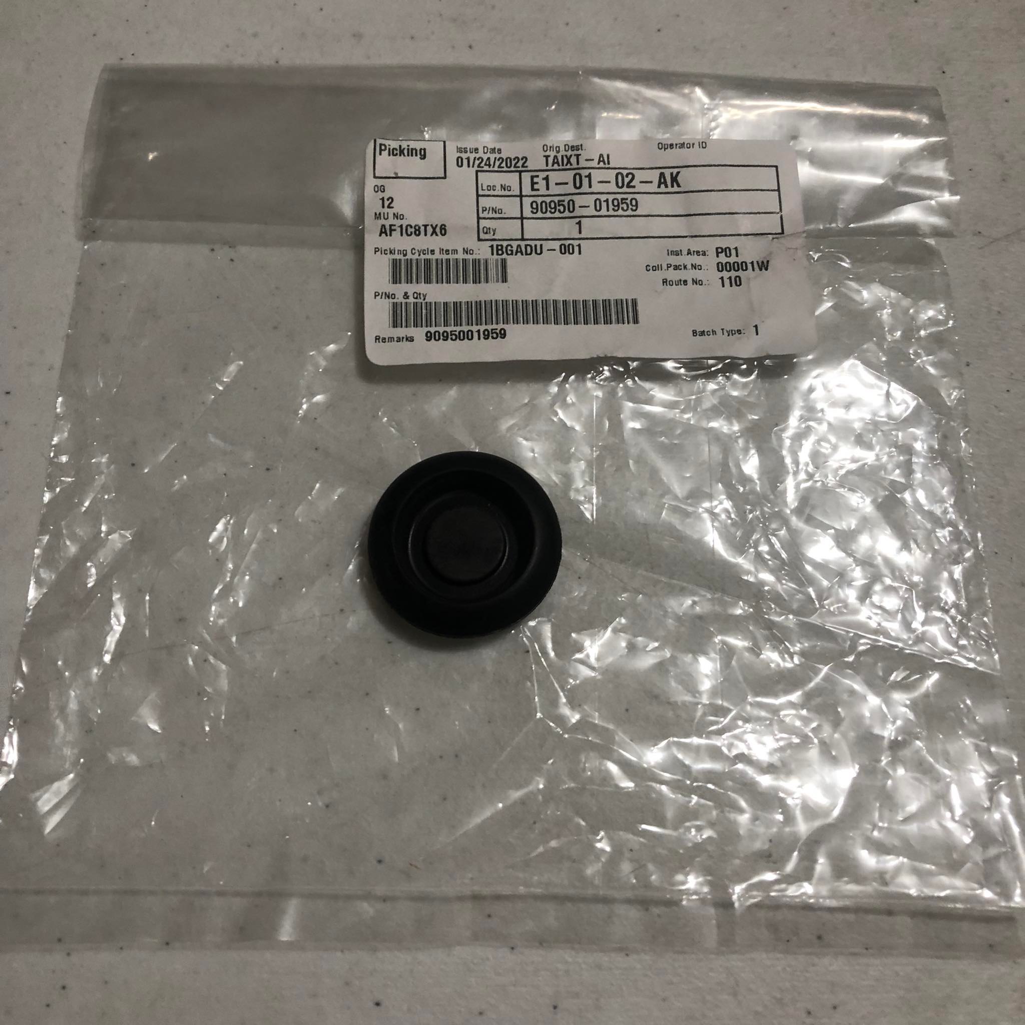 ORIGINAL TOYOTA RUBBER FLOOR PLUG 25MM DIAMETER (90950-01959) | Lazada PH