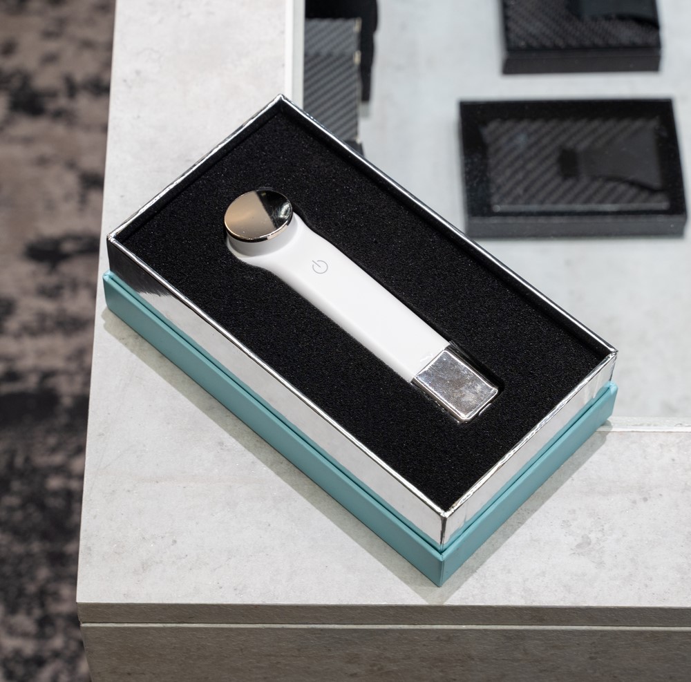 Breo Face Lifting and Firming Stick | 42-degree temperature-sensitive ...