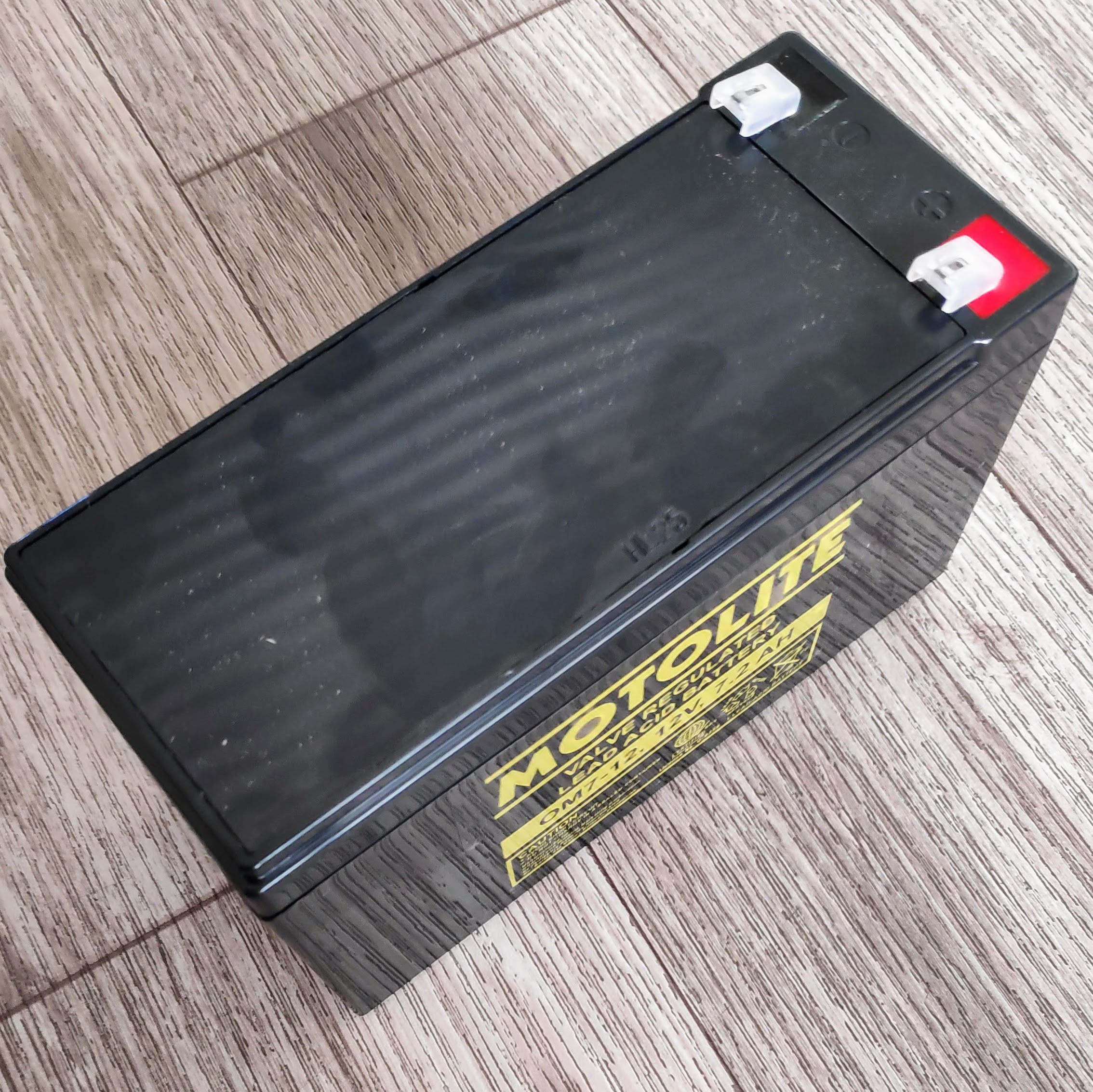 Motolite OM7-12 Rechargeable 12V 7AH Valve Regulated Lead Acid (VRLA ...