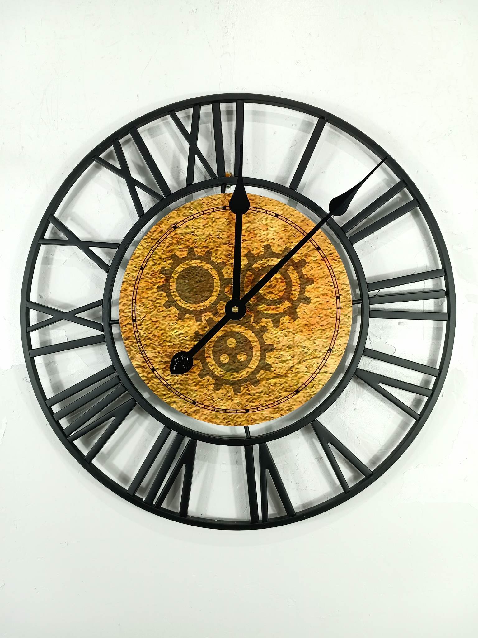 Decorative Pinnacle Black Metal Wall Clock - Home Décor, Collection ...