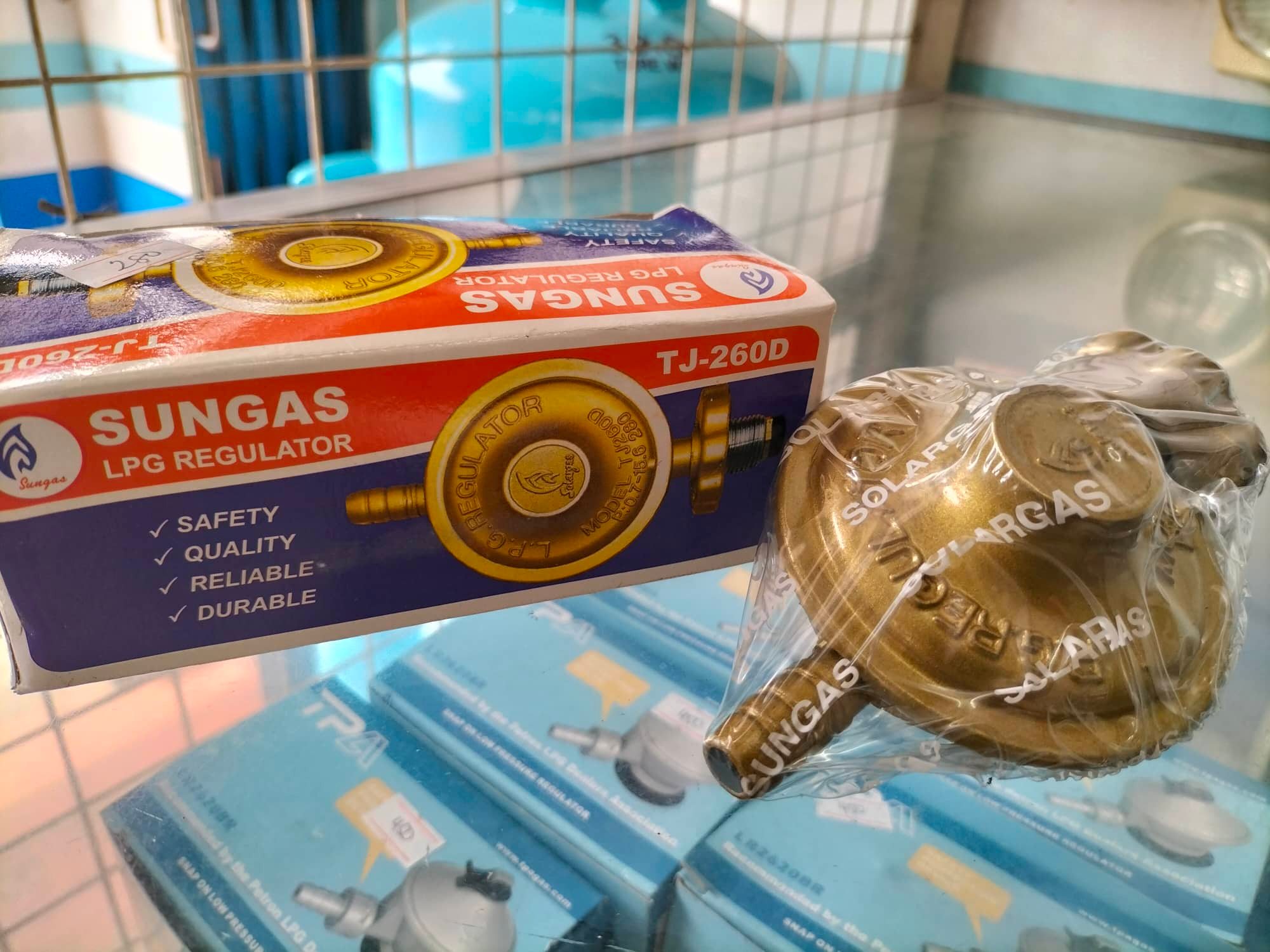 SUNGAS LPG REGULATOR POL TJ260D / THREAD / DE ROSKAS TYPE FOR MGAS ...