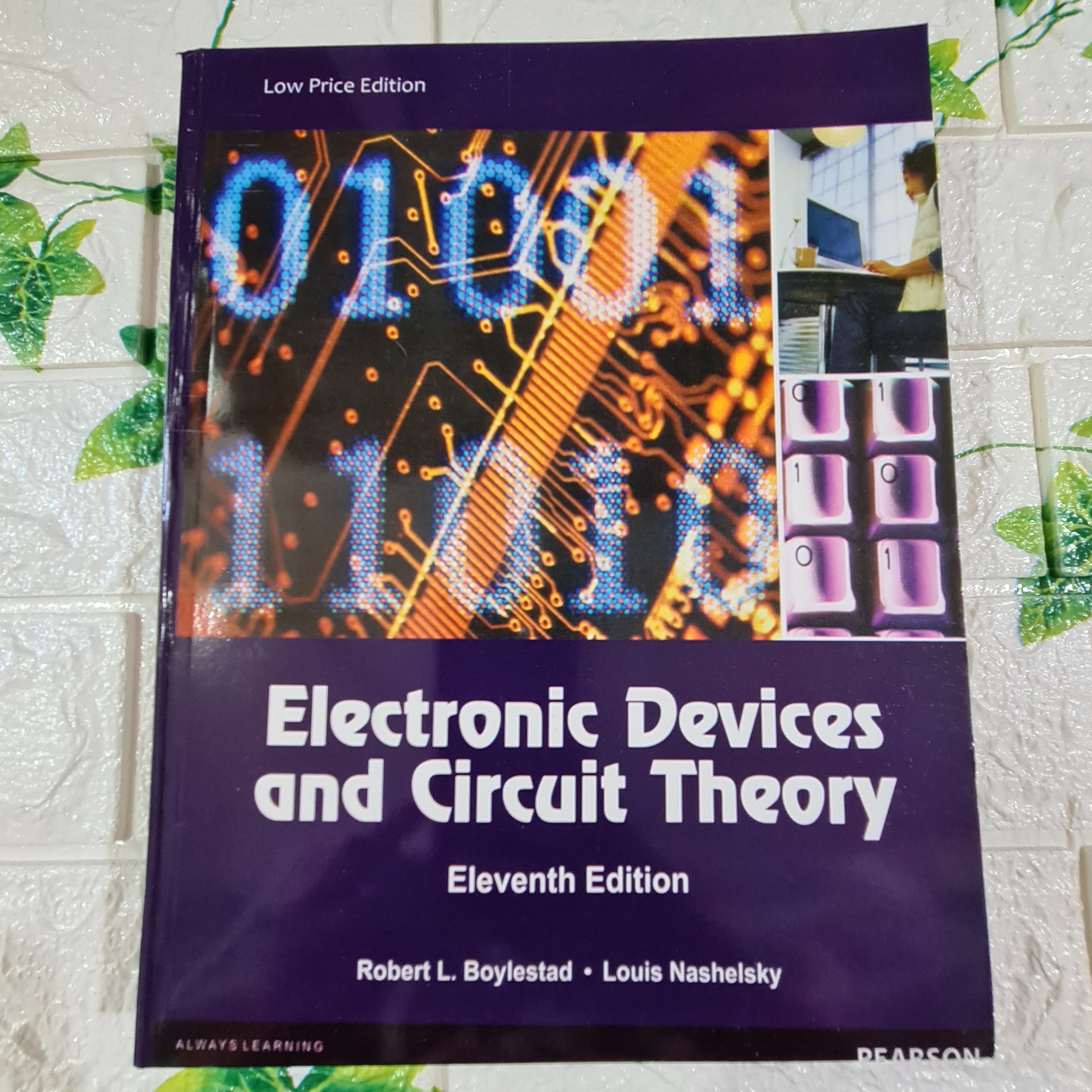 Electronics Devices and Circuit Theory eleventh edition By: Boylestad ...