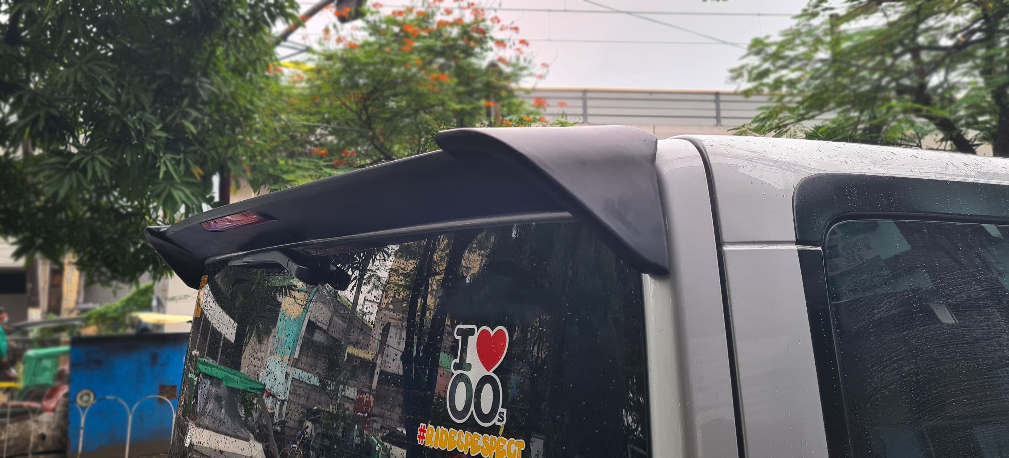 Toyota Hiace Commuter 2019 to 2020 Spoiler With 3rd Brake Light | Lazada PH