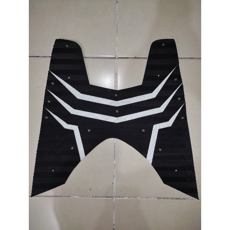 Yamaha Mio Gear Rubber Matting Lightning Design with stainless nut and ...