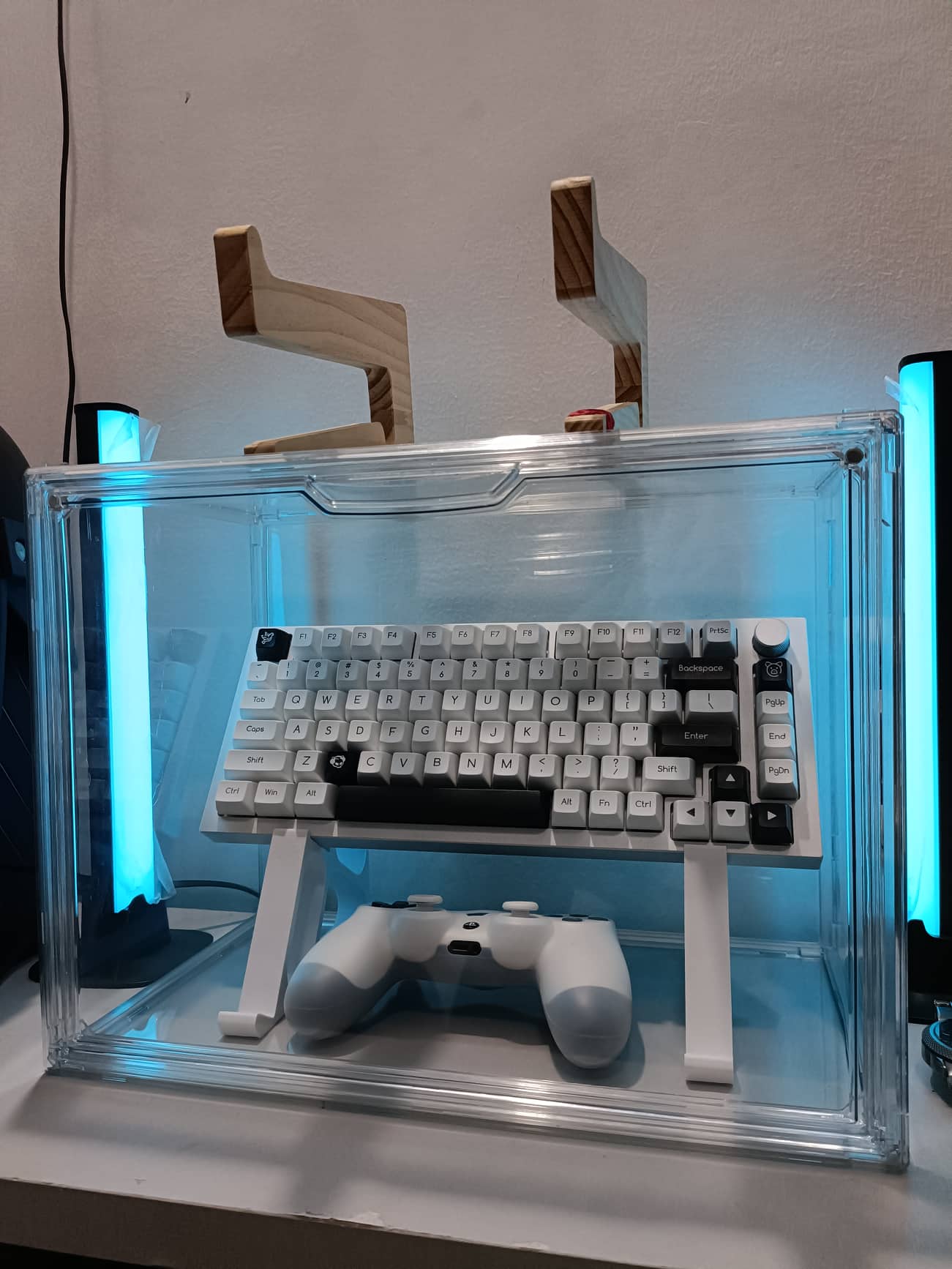 2 Tier Mechanical Keyboard Display Stand (1 pair per order) | Lazada PH