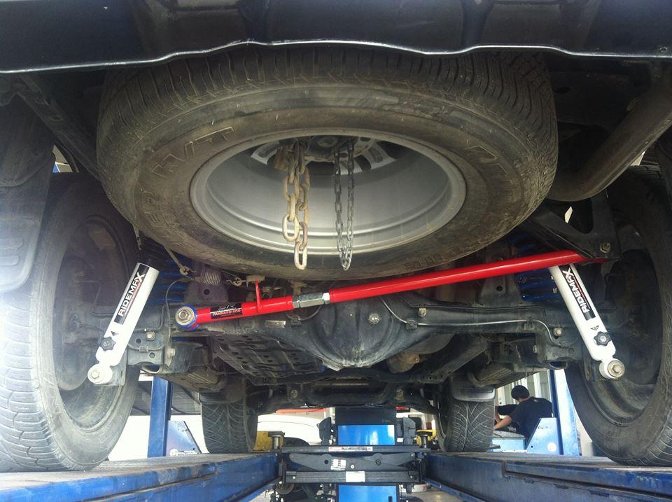 Panhard Rod latteral rod Adjustable for Fortuner 2016-Up lifted rear ...