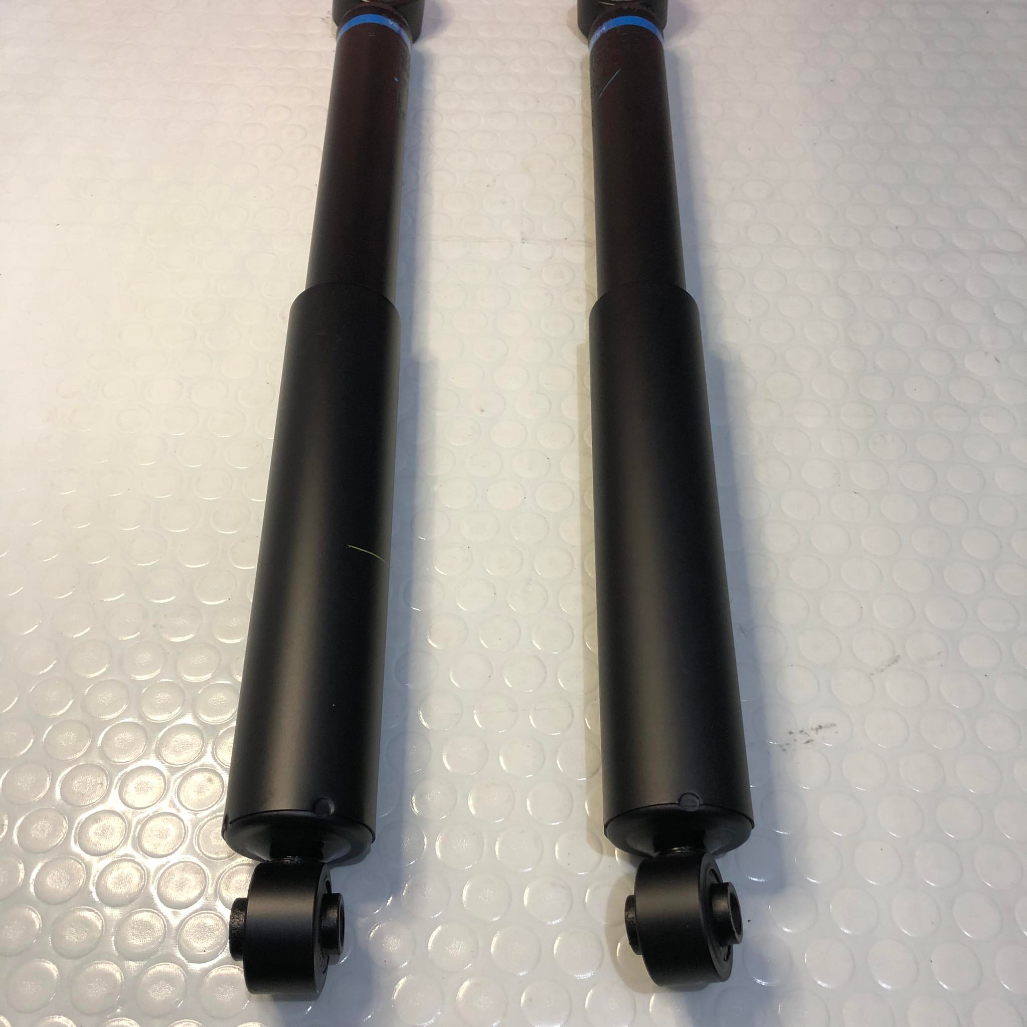 GENUINE TOYOTA AVANZA 2016-2021 REAR SHOCK ABSORBER PAIR (48530-BZ090 ...