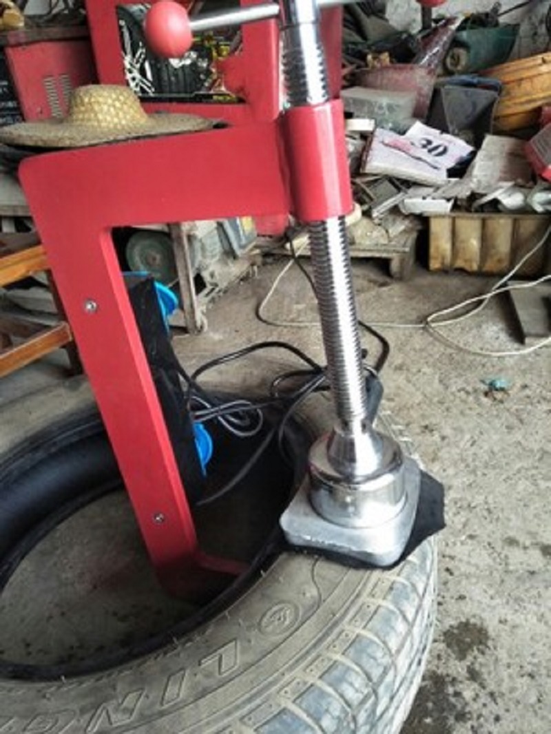 Tire Vulcanizing Heater 220 Voltage Tire repair Hydraulic Tire changer ...