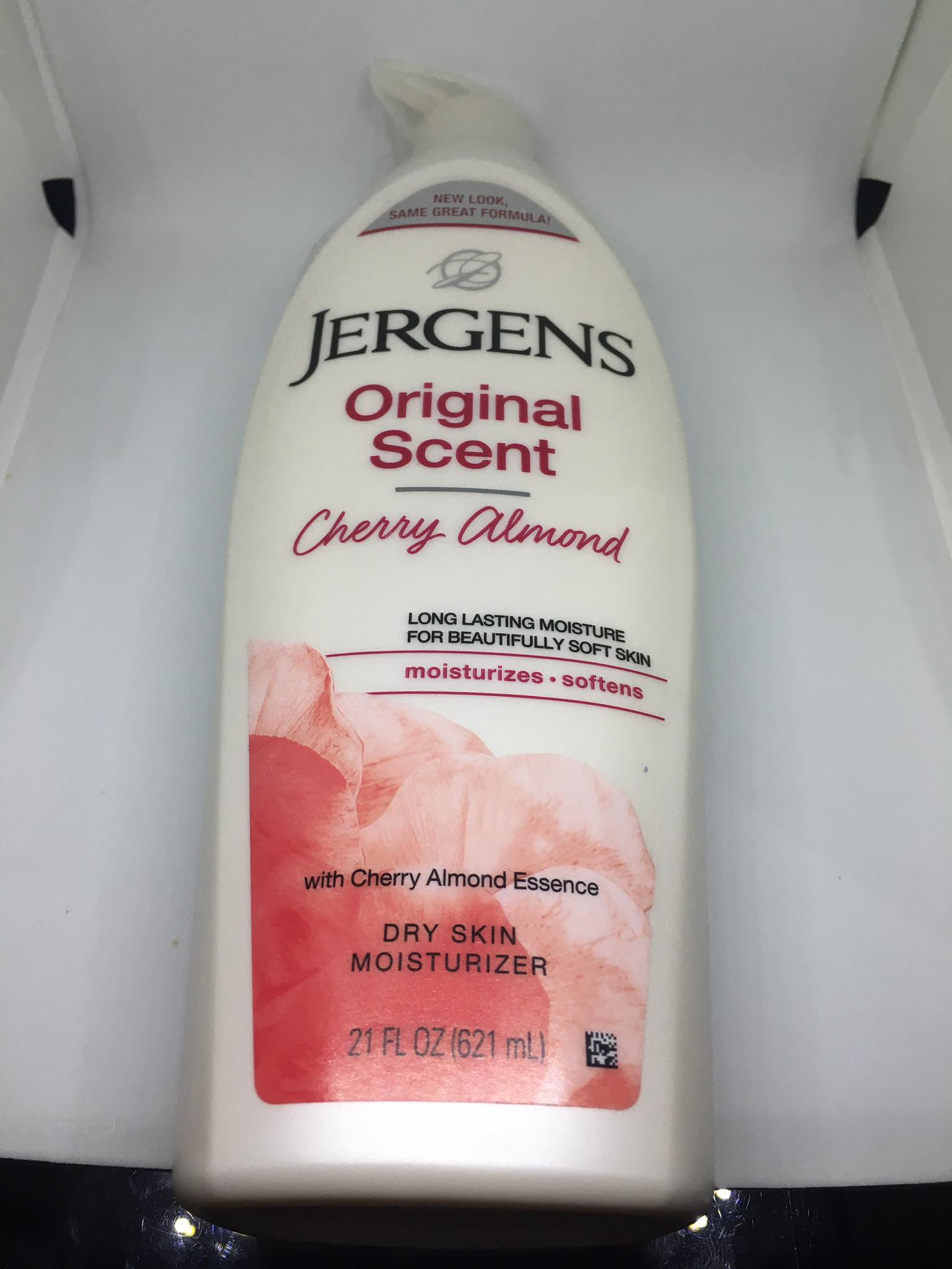 Jergens Original Scent Cherry-Almond (783ml) | Lazada PH