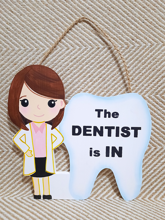 Dentist is IN Door Sign | Lazada PH