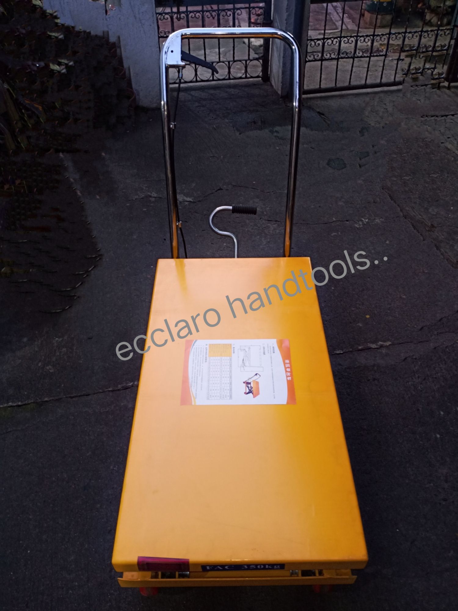 Hydraulic Push Cart Lift. 350Kg maximum Lift load capacity. HEAVY DUTY ...