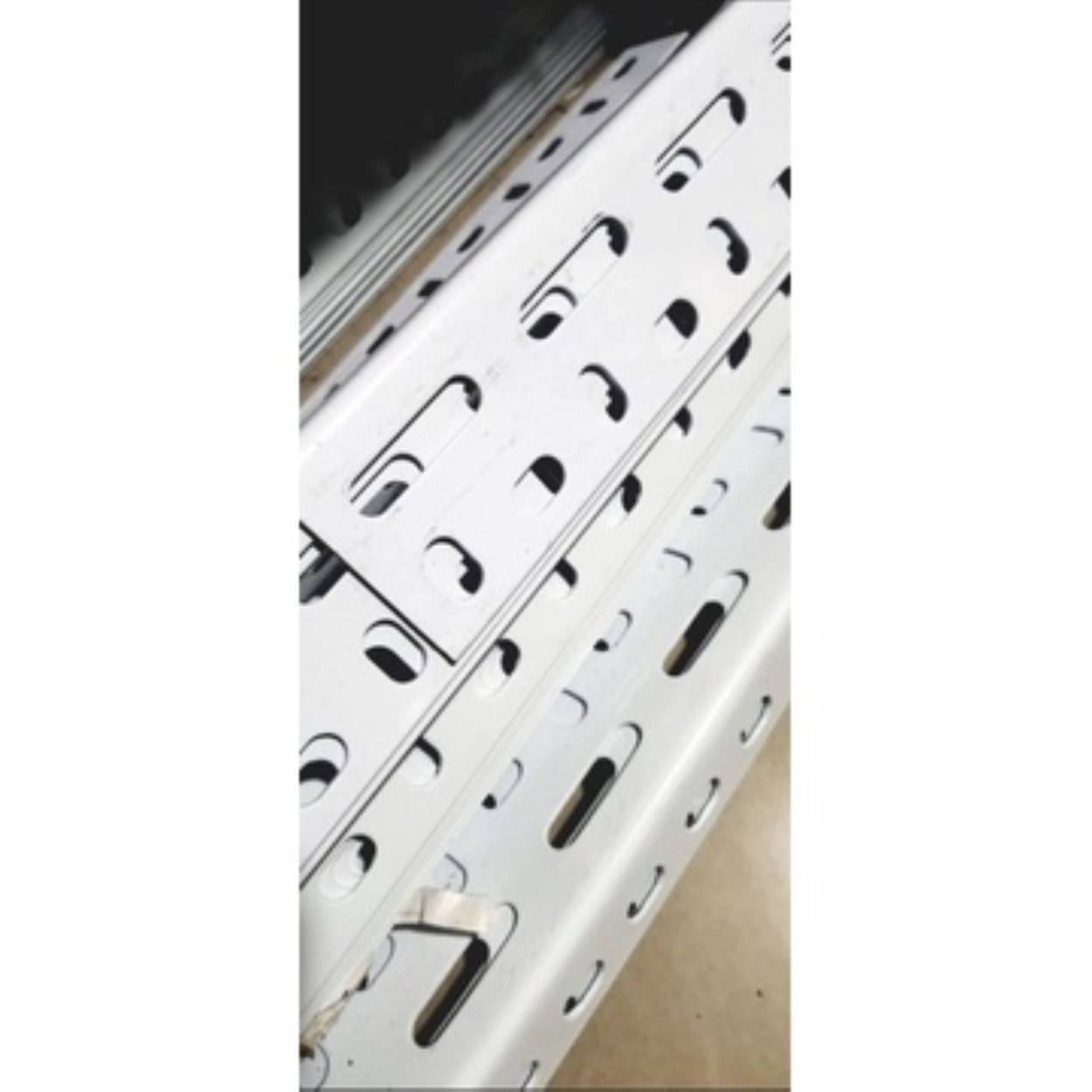 KE . guanduo620 BIG SALE!!! HEAVY-DUTY SLOTTED ANGLE BARS WITH ...