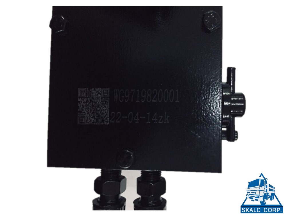 SINOTRUK HOWO truck WG9719820001 Hydraulic Hand pump / Lift Pump ...