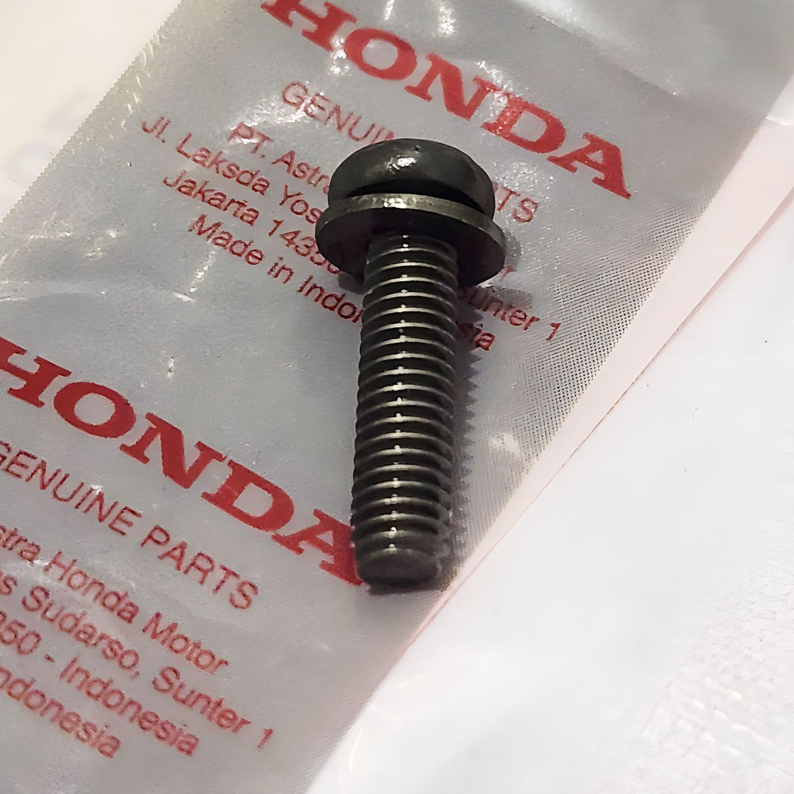 Honda Standard Body Fairings Fixing Kit - Includes 1 Screw, 1 Bolt, and ...
