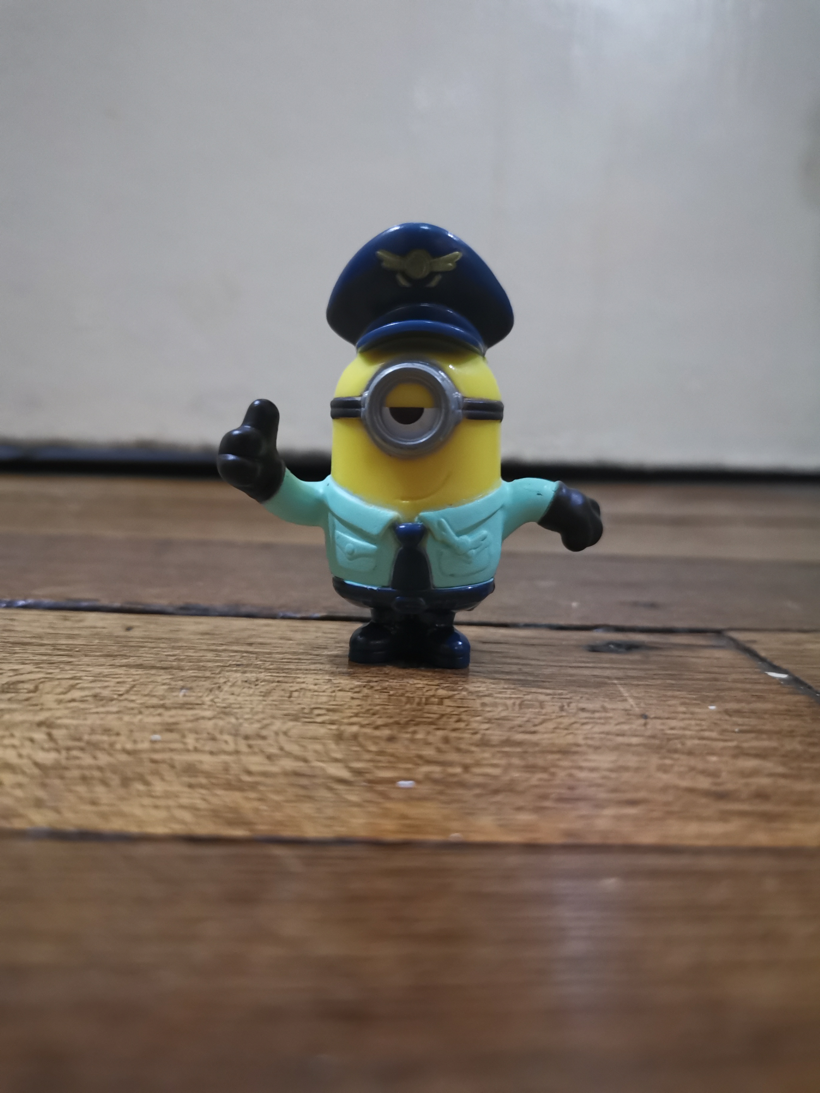 minions minion 4 pilot B Pilot Mcdo Happy Meal Toy Mcdonald's sealed ...