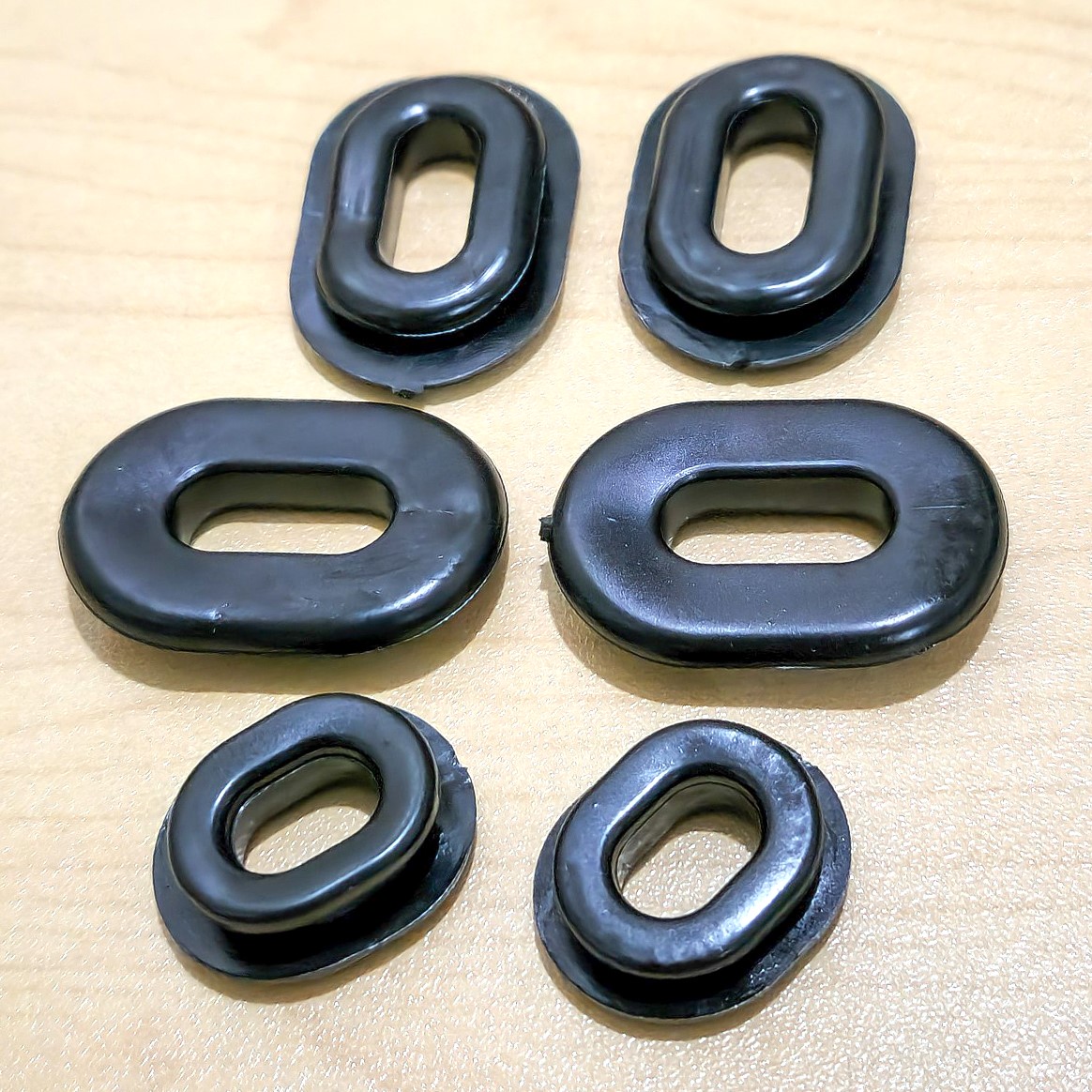 Universal Motorcycle Fairing Rubber Side Hole Cover Grommet Set - 1 Set ...