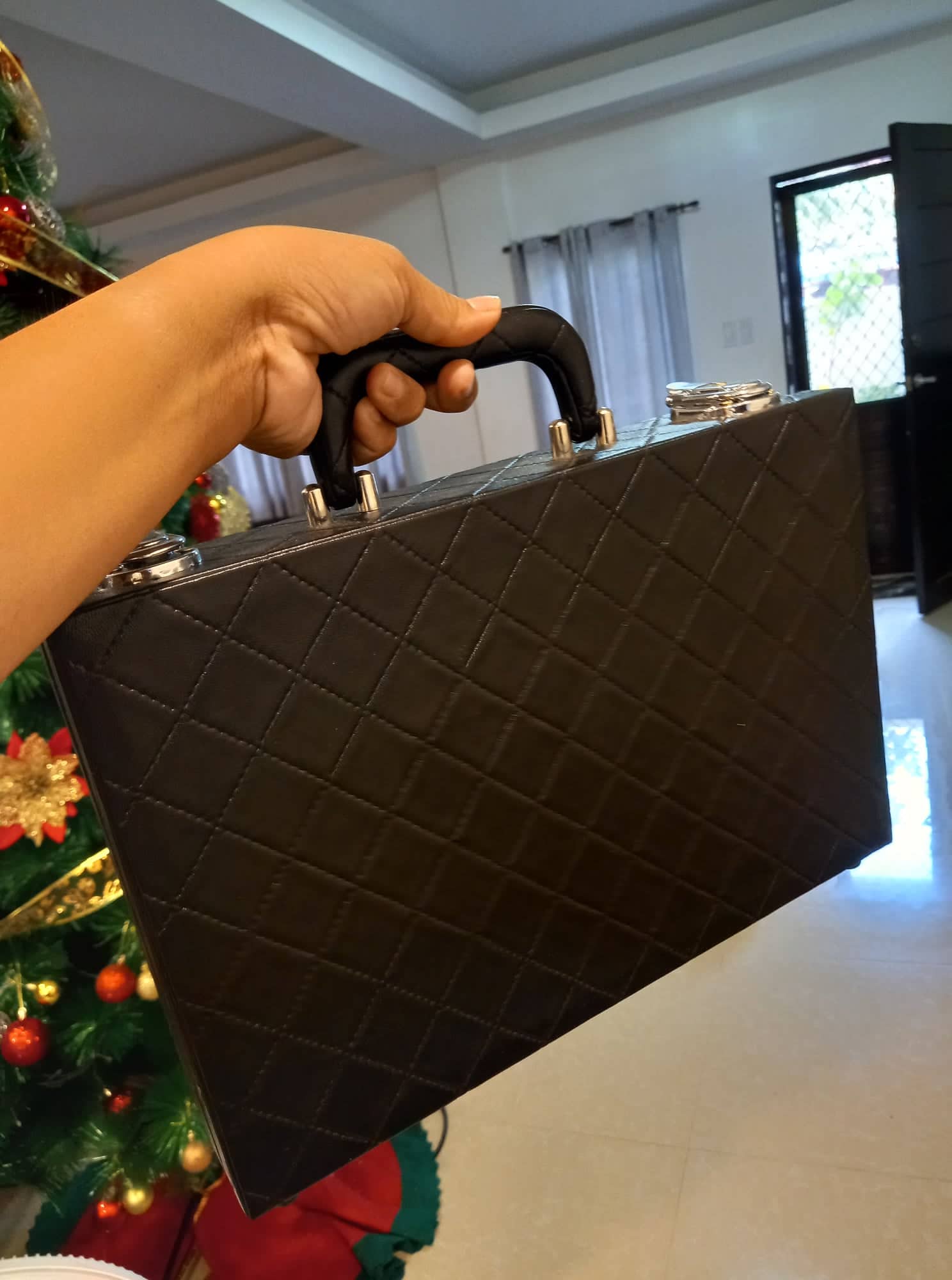 TARI CASE/HARD BOX 48 PCS TARI CAPACITY WITH FIBER GLASS | Lazada PH