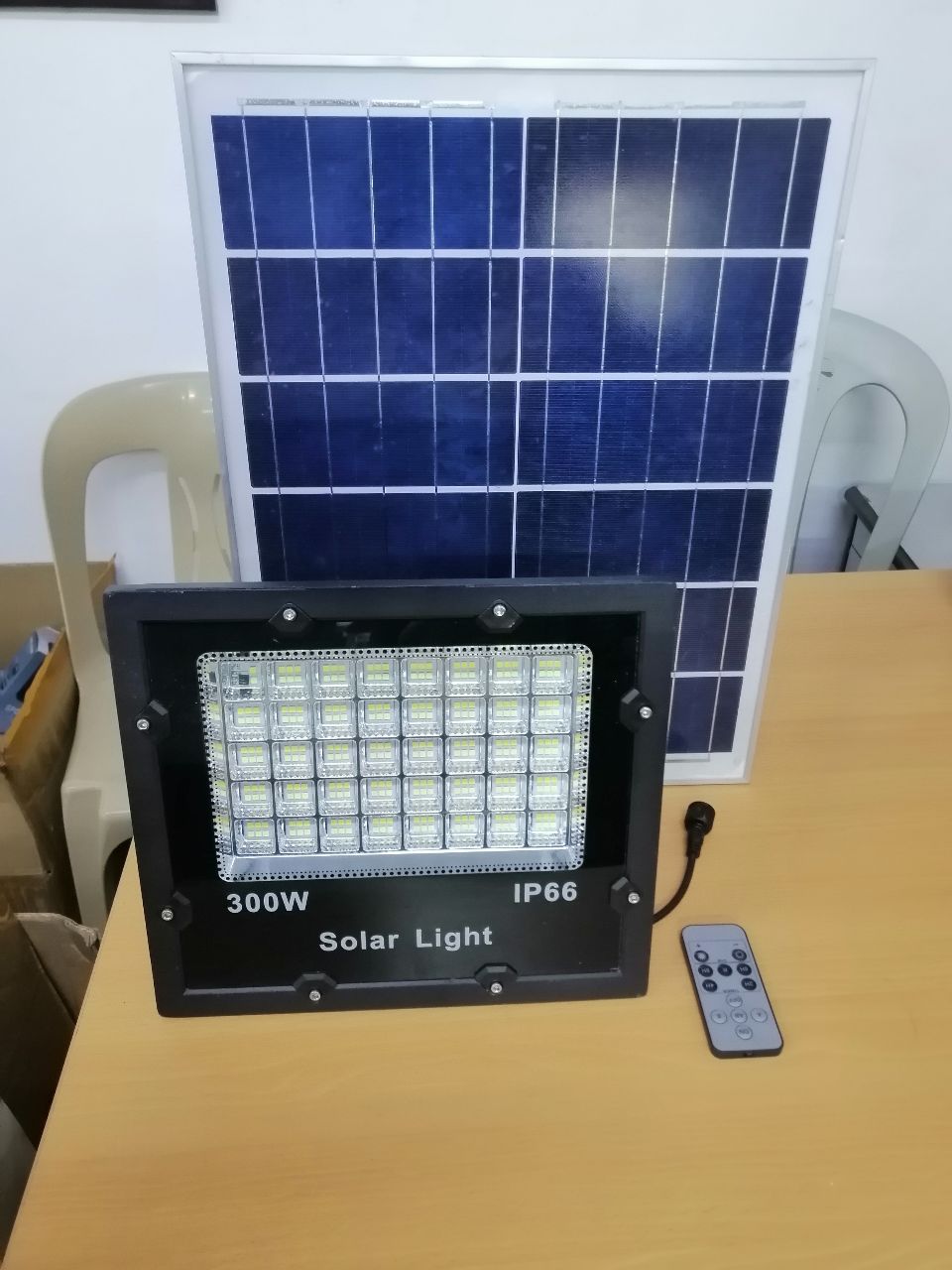 100W/200W/300W IP66 OUTDOOR LED SOLAR FLOOD LIGHT WATERPROOF SOLAR ...