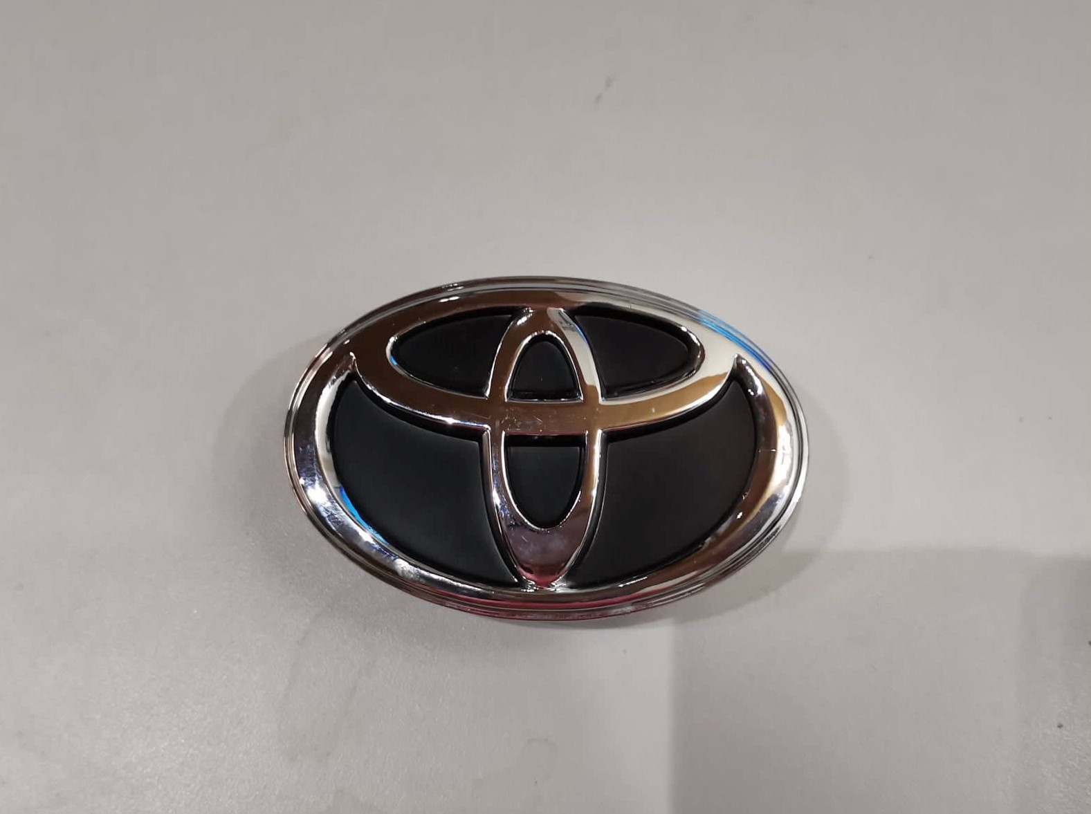 TOYOTA COROLLA BIGBODY EMBLEM ONLY | Lazada PH