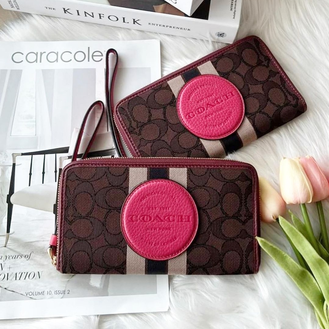 Guaranteed Authentic Coach Dempsey Large Phone Wallet In Signature ...